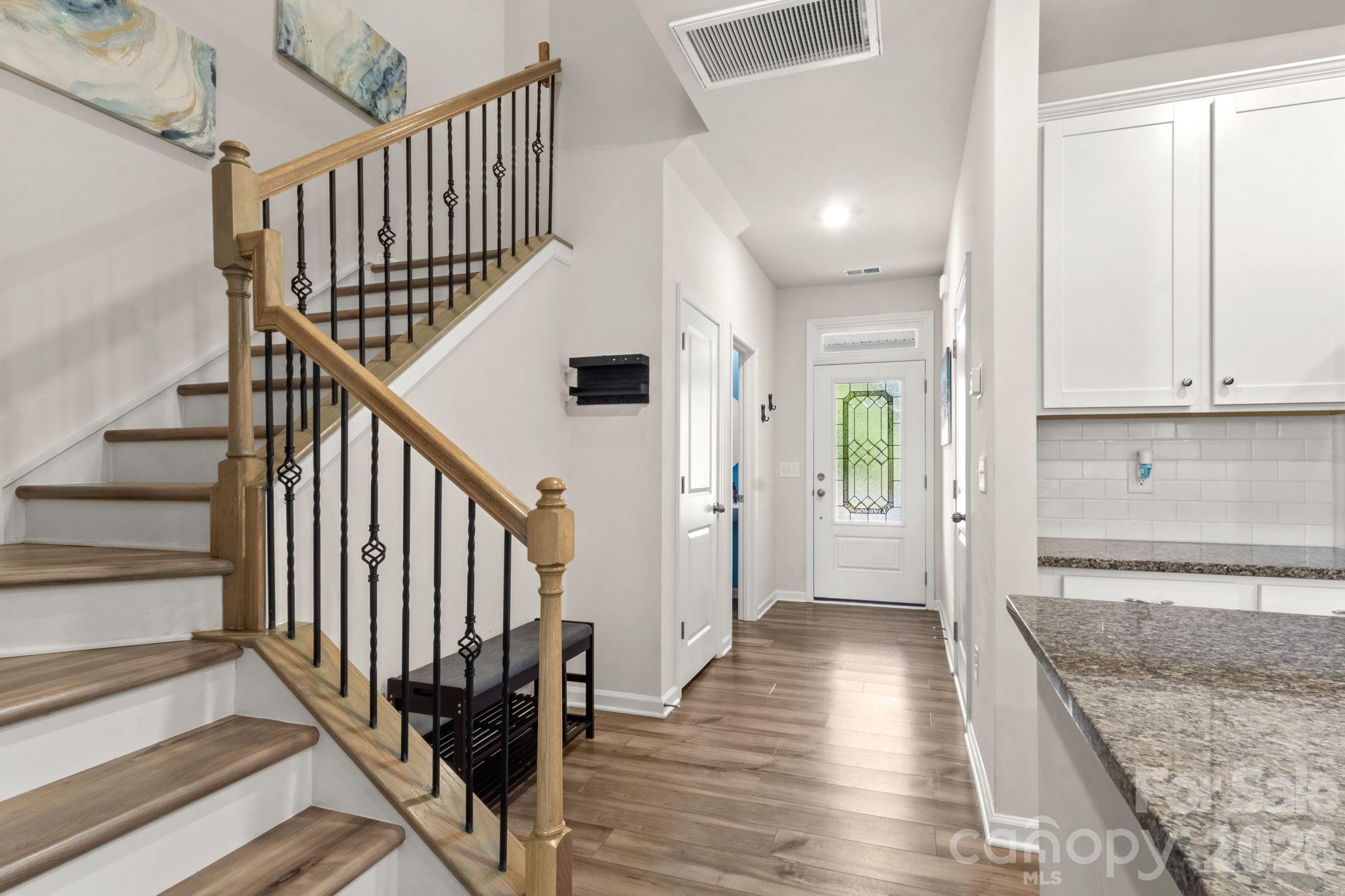 Photo 4 of 14136 Castle Nook Drive, Charlotte, NC