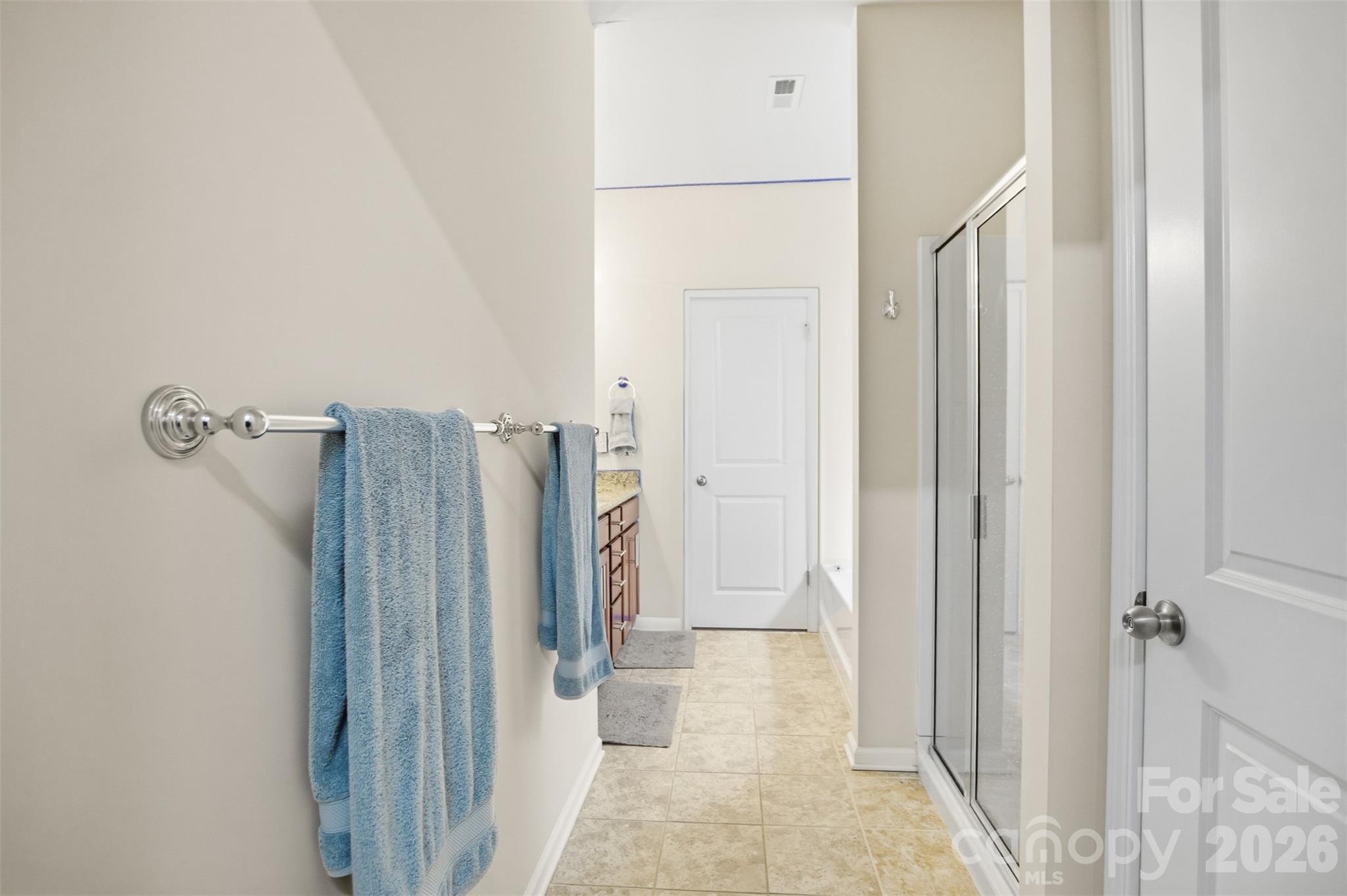 Photo 10 of 11824 Springpoint Lane, Charlotte, NC