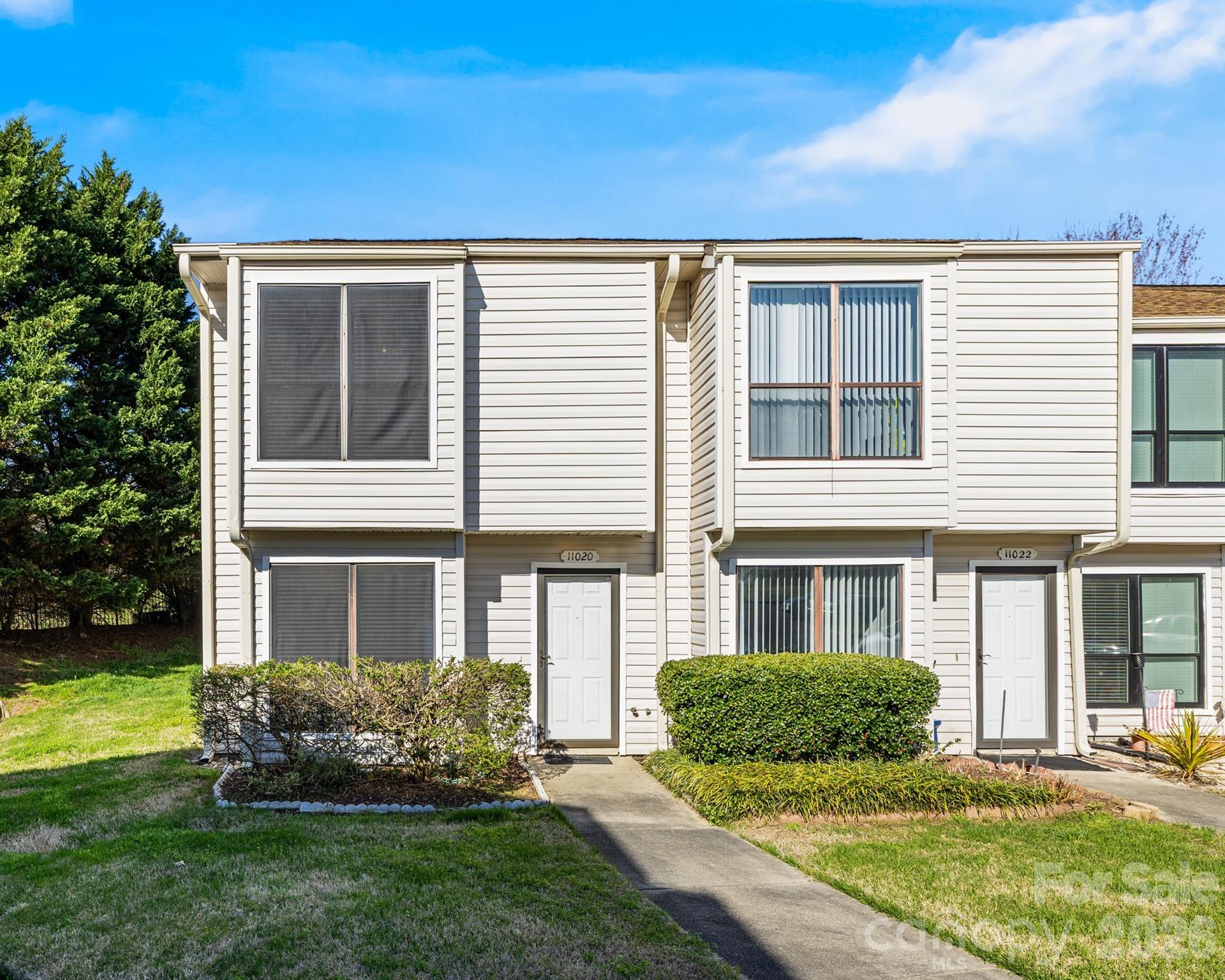 Home for sale at 11020 Carmel Crossing Road, Charlotte, NC — photo 1 of 25