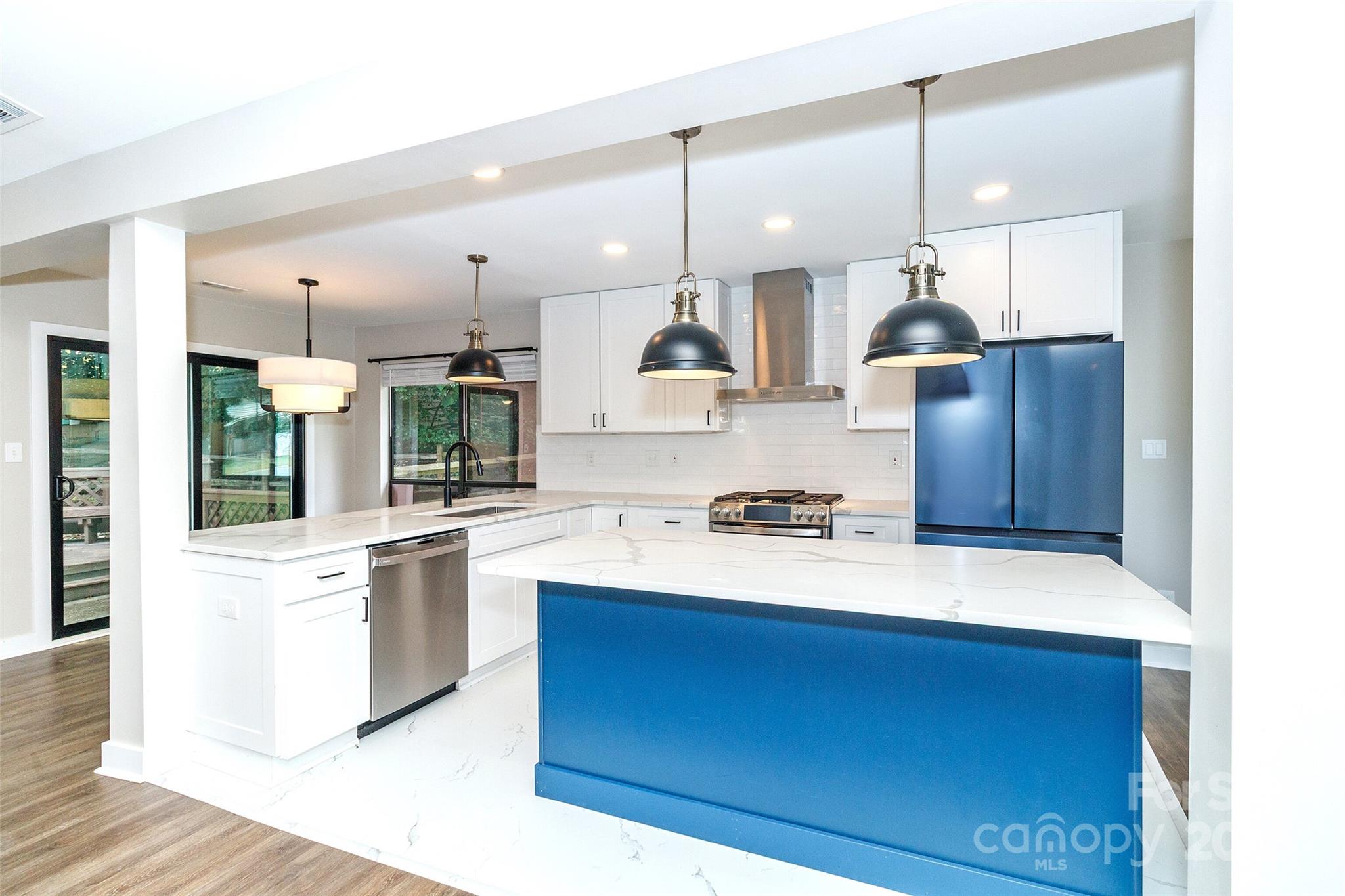 Photo 8 of 4020 Bon Rea Drive, Charlotte, NC