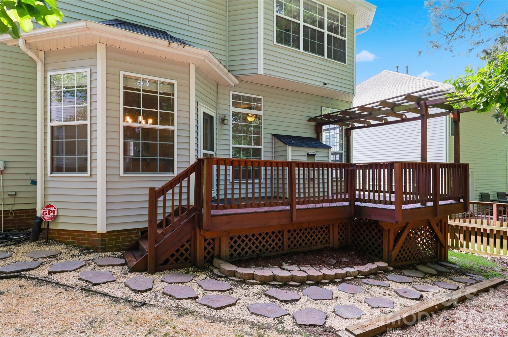 Home for sale at 6832 Charter Hills Road, Charlotte, NC — photo 20 of 28