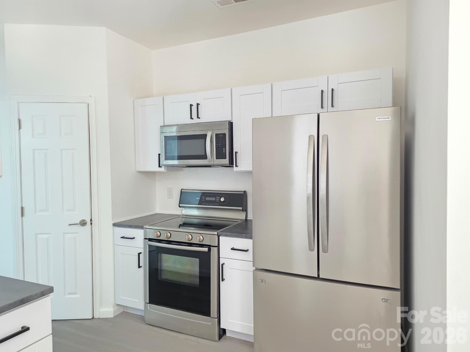 Photo 13 of 10317 Stoneykirk Lane, Charlotte, NC