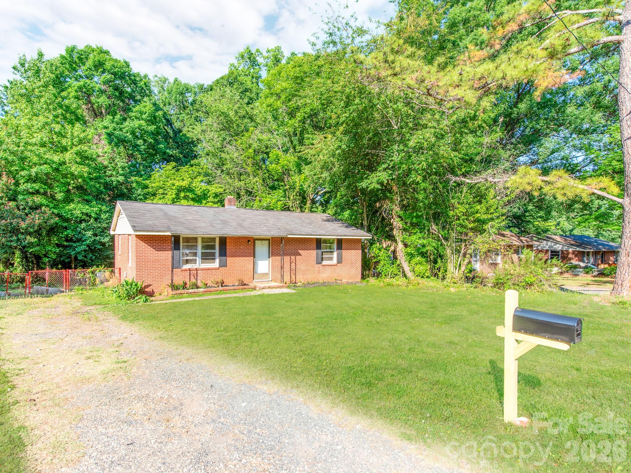 814 Wilbrown Circle, Charlotte, NC - photo 2 of 21