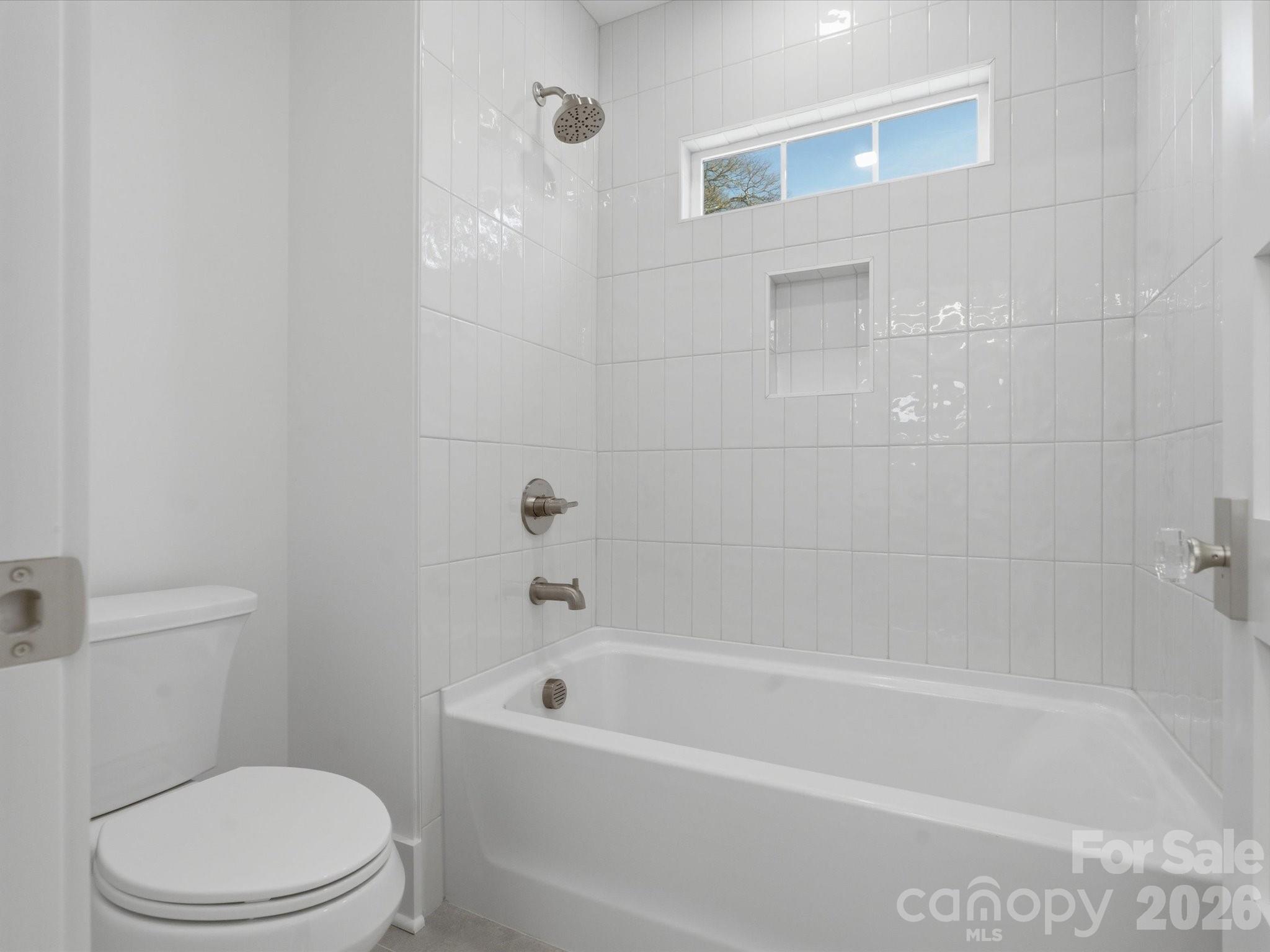 431 W Peterson Drive, Charlotte, NC - photo 38 of 49