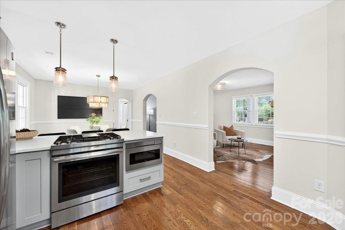 Photo 17 of 1333 Woodland Drive, Charlotte, NC
