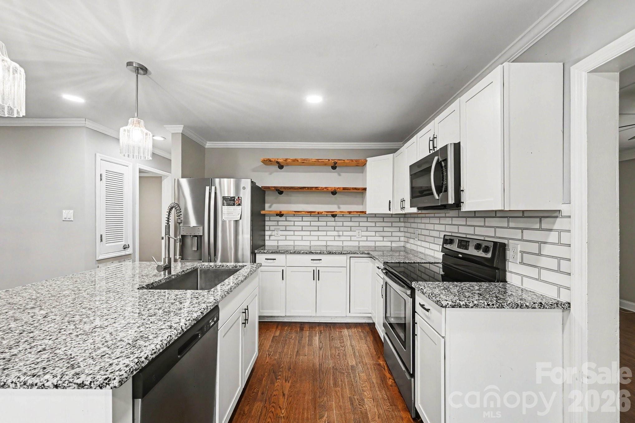 Photo 6 of 1126 Claremont Road, Charlotte, NC