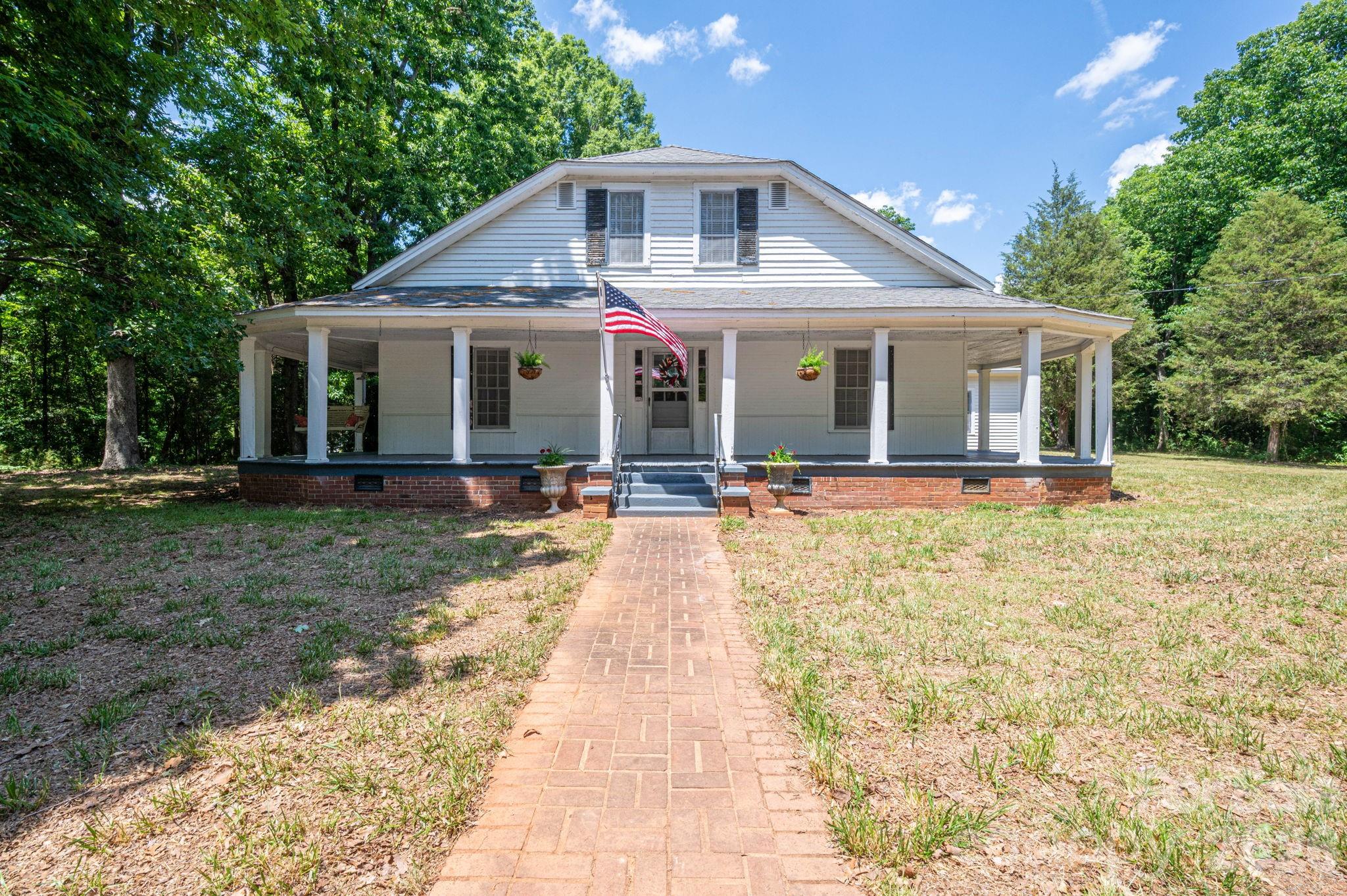 160 Patterson Road, Kings Mountain, NC - photo 2 of 48