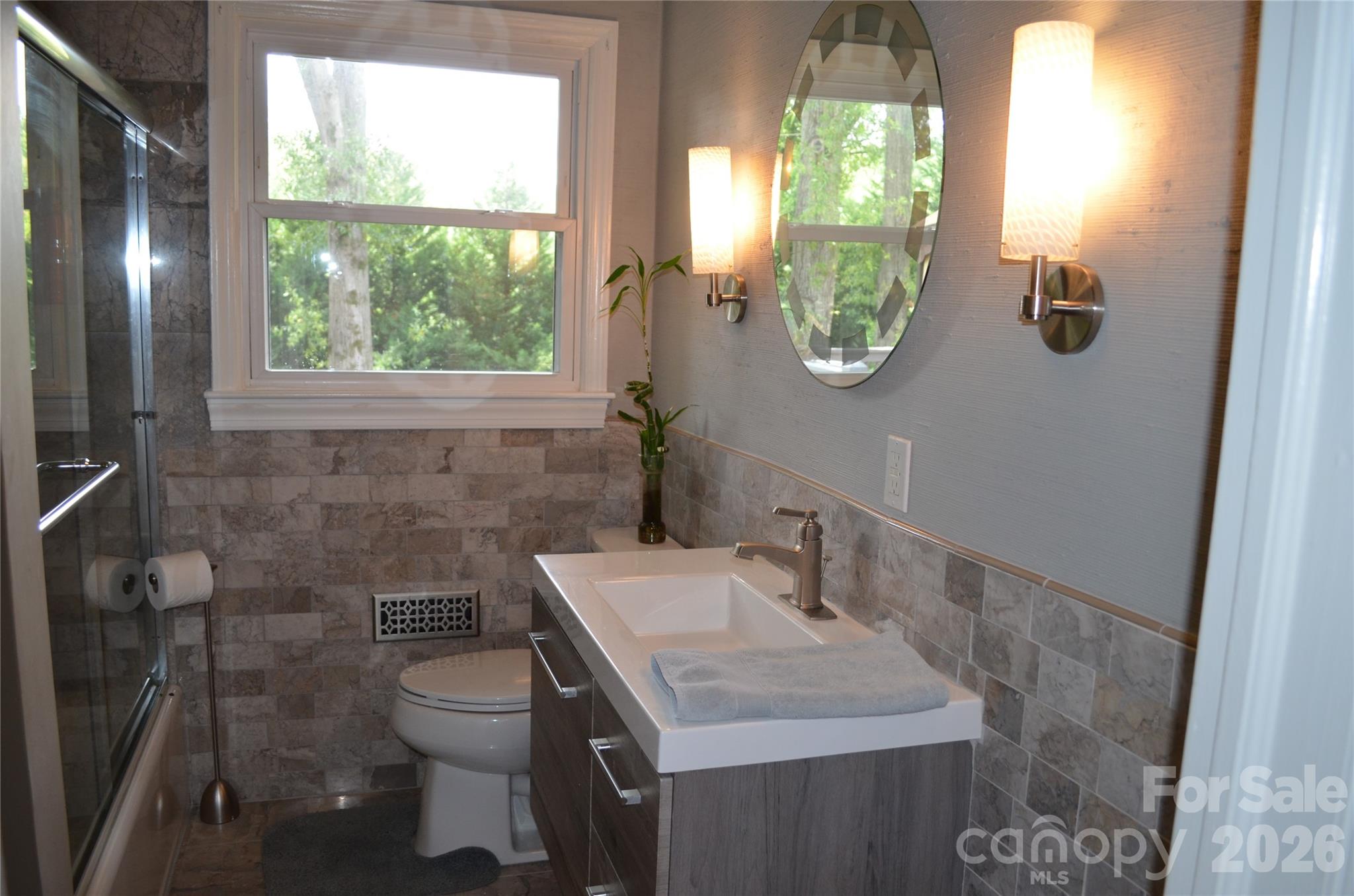 1140 Bevis Drive, Charlotte, NC - photo 11 of 28