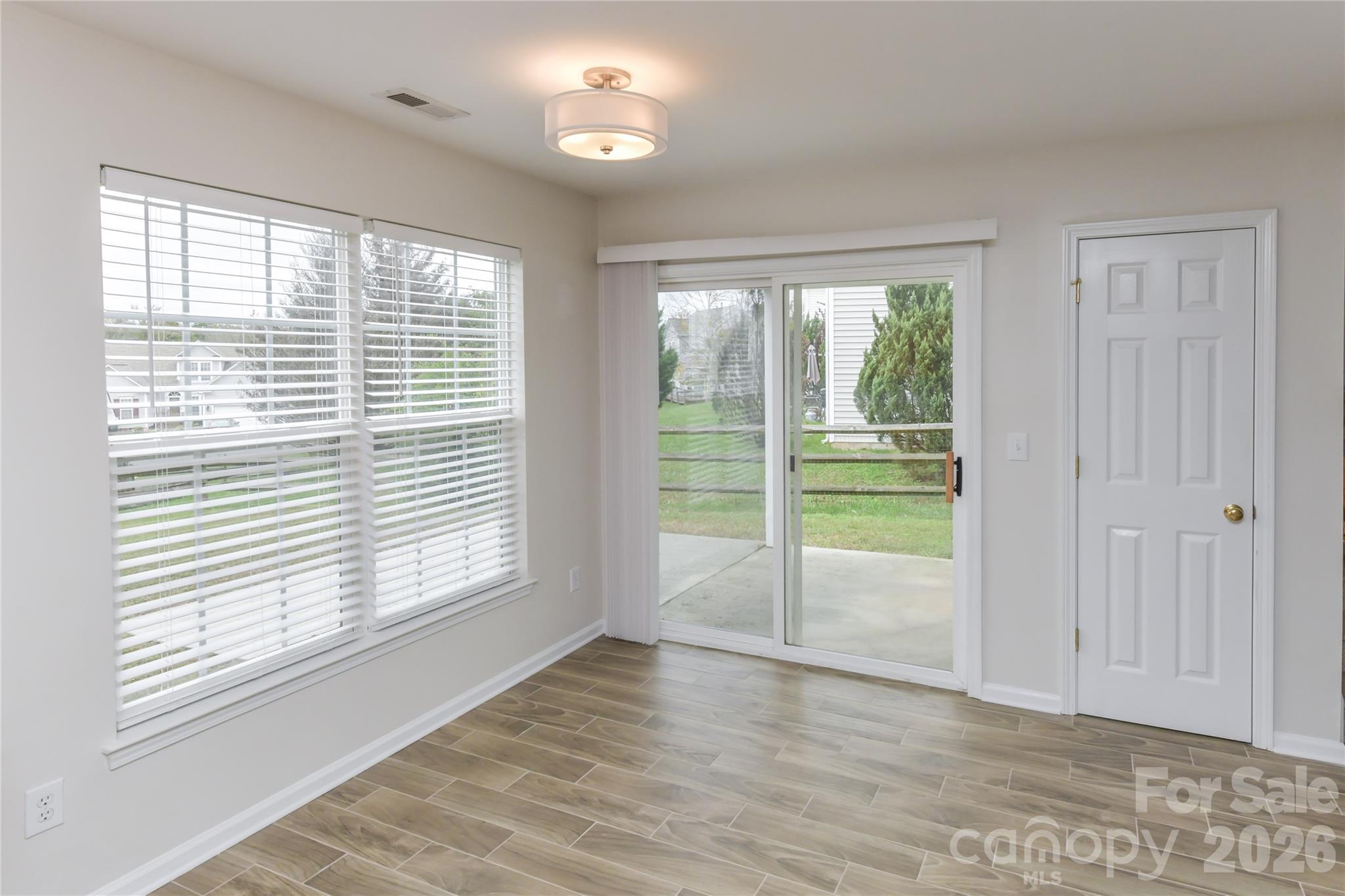 Photo 9 of 11927 Cheviott Hill Lane, Charlotte, NC