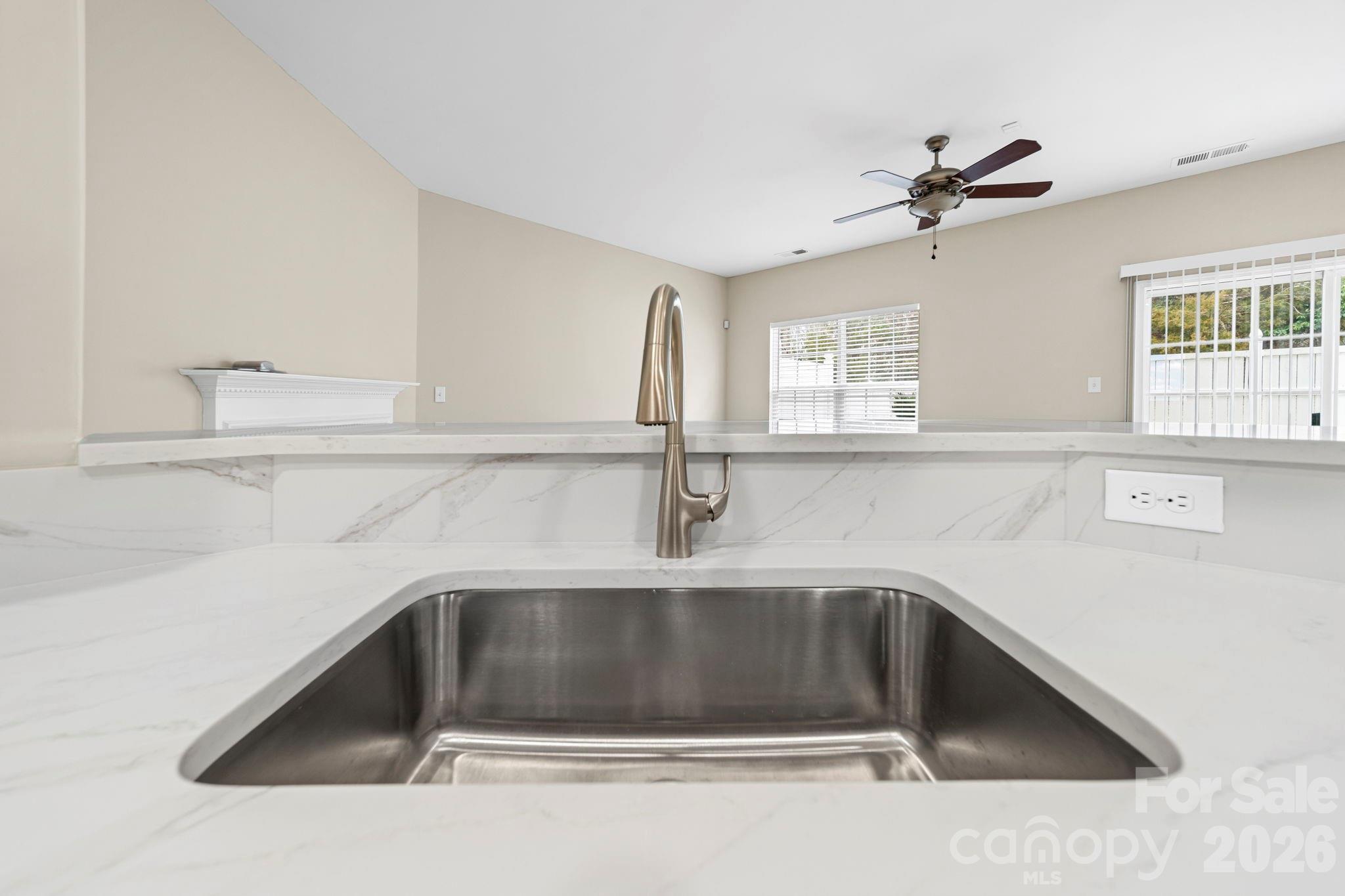 12429 Stratfield Place Circle, Pineville, NC - photo 11 of 38