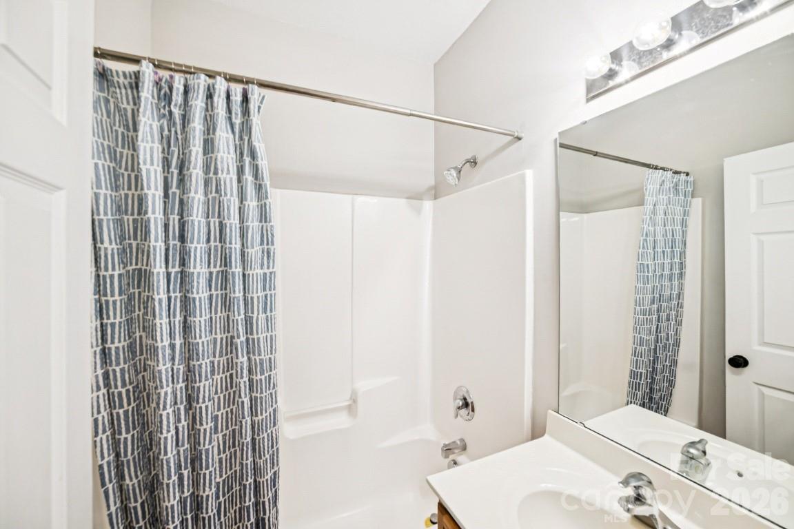 Photo 10 of 2731 Meadow Knoll Drive, Charlotte, NC