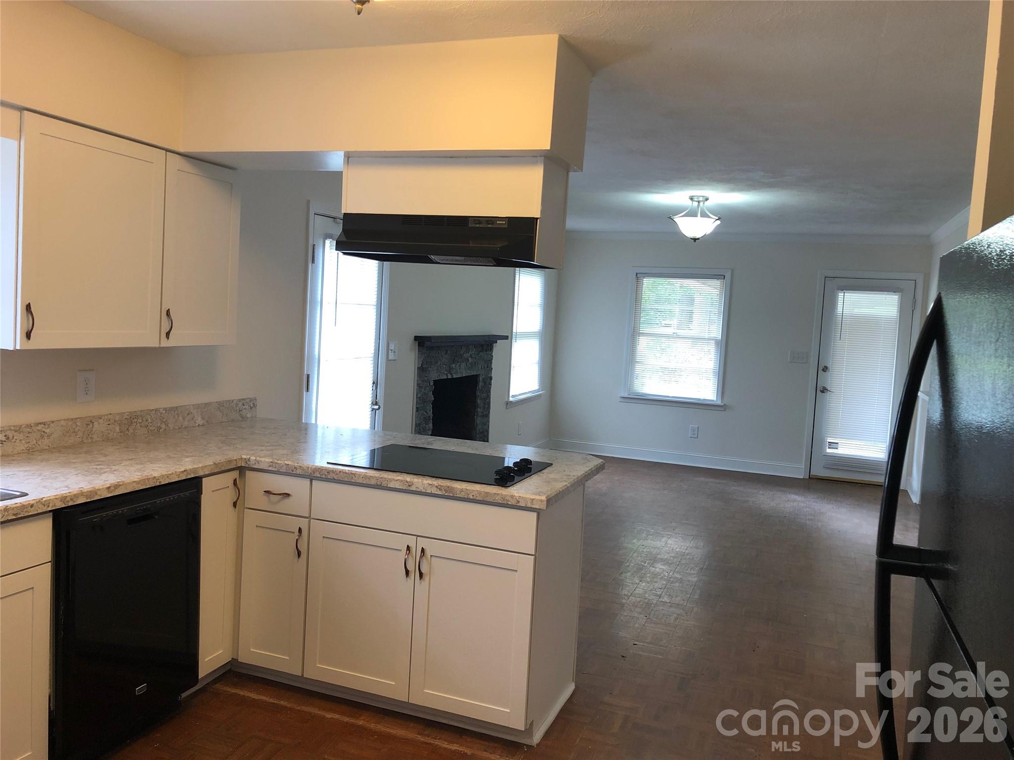 Photo 9 of 128 Woodlynn Drive, Charlotte, NC