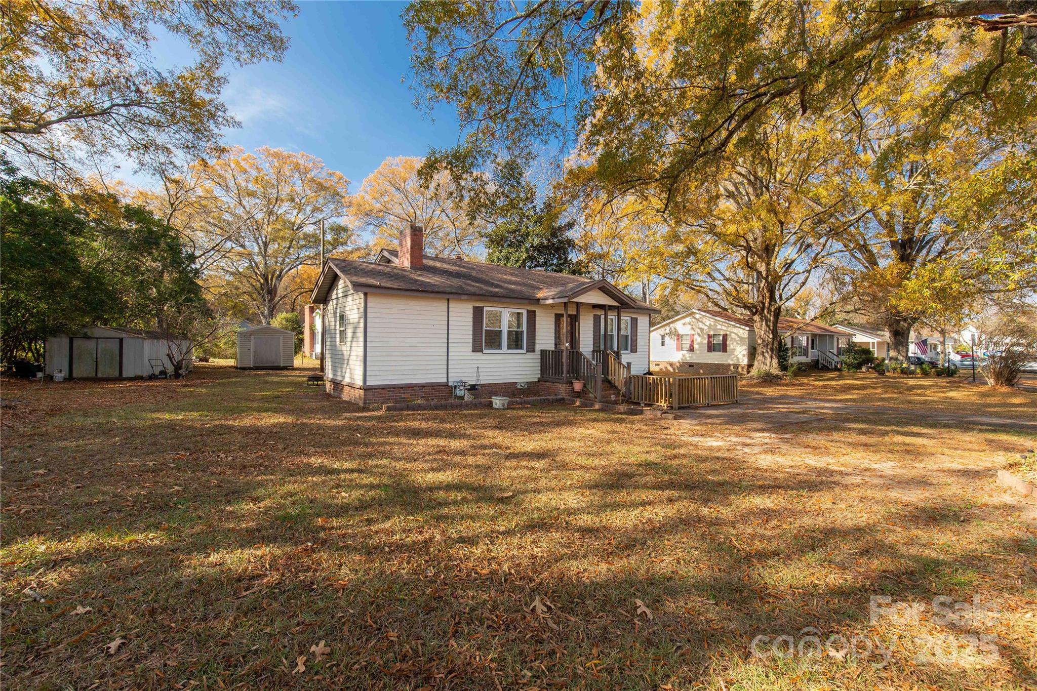 5793 Oak Street, Fort Lawn, SC - photo 3 of 31