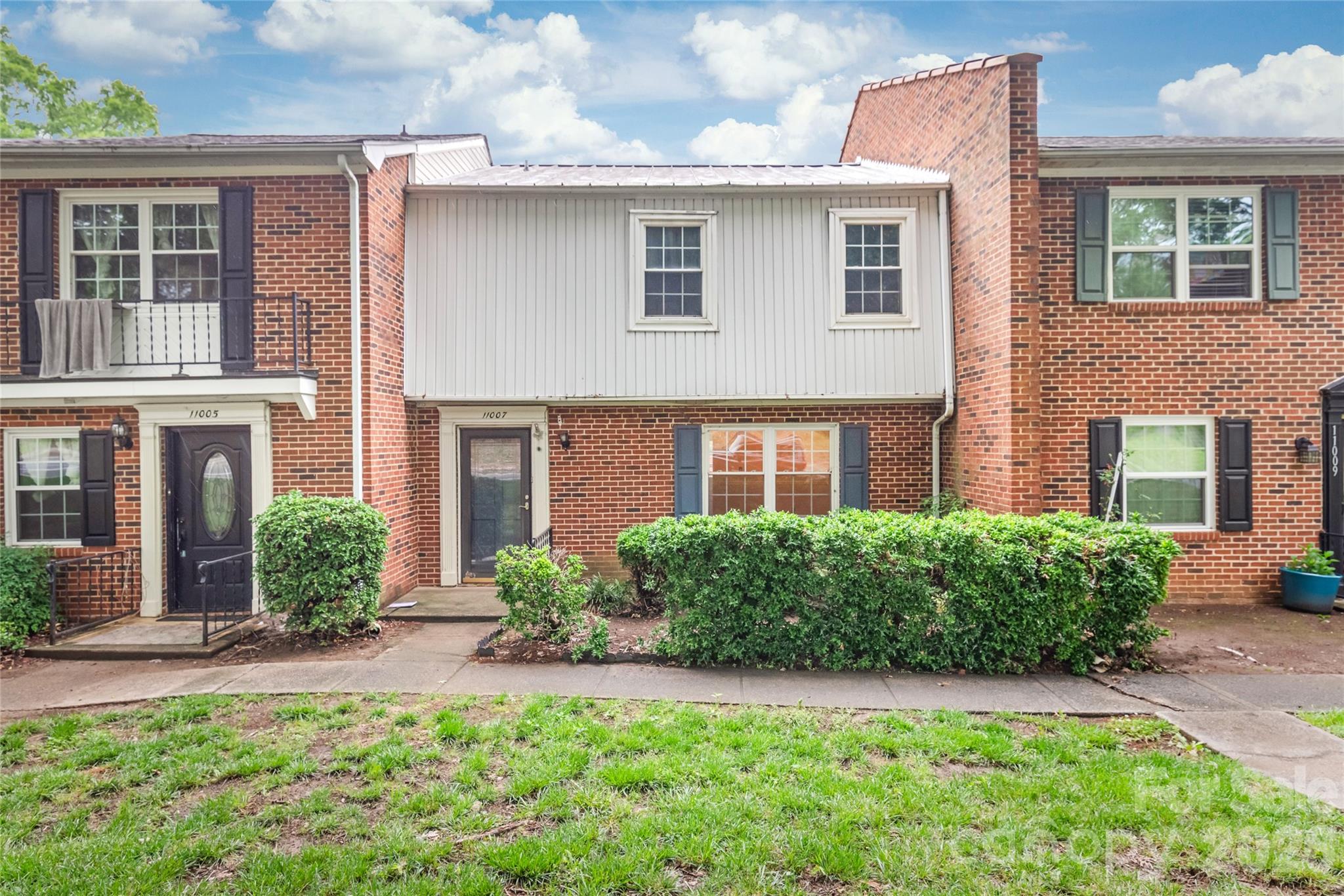 Home for sale at 11007 Park Road, Charlotte, NC — photo 1 of 34