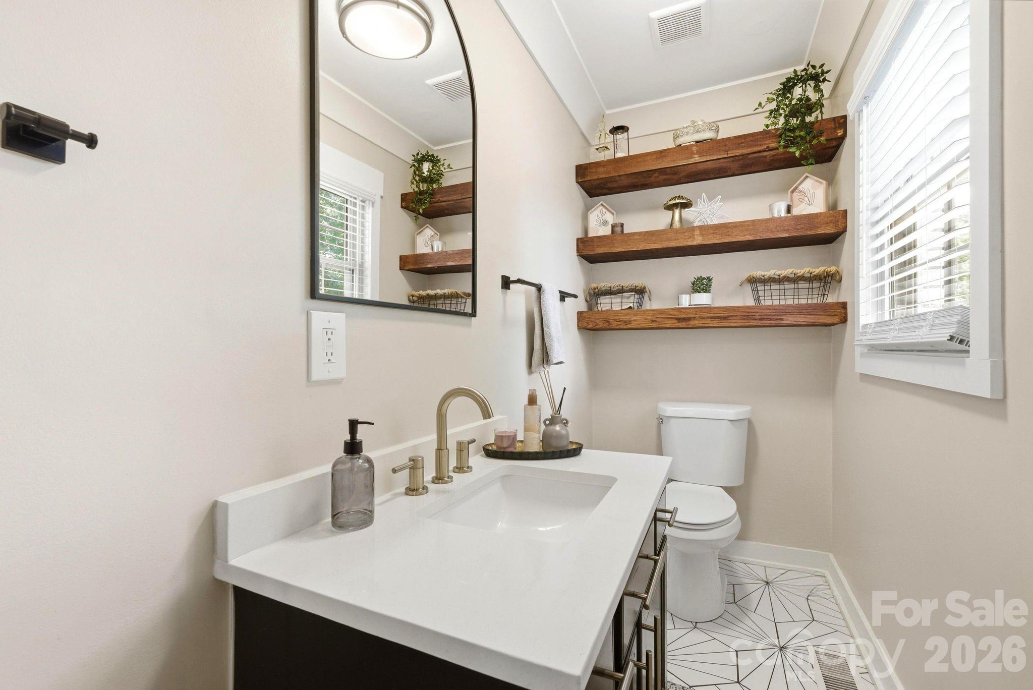701 E Iowa Avenue, Bessemer City, NC - photo 3 of 42