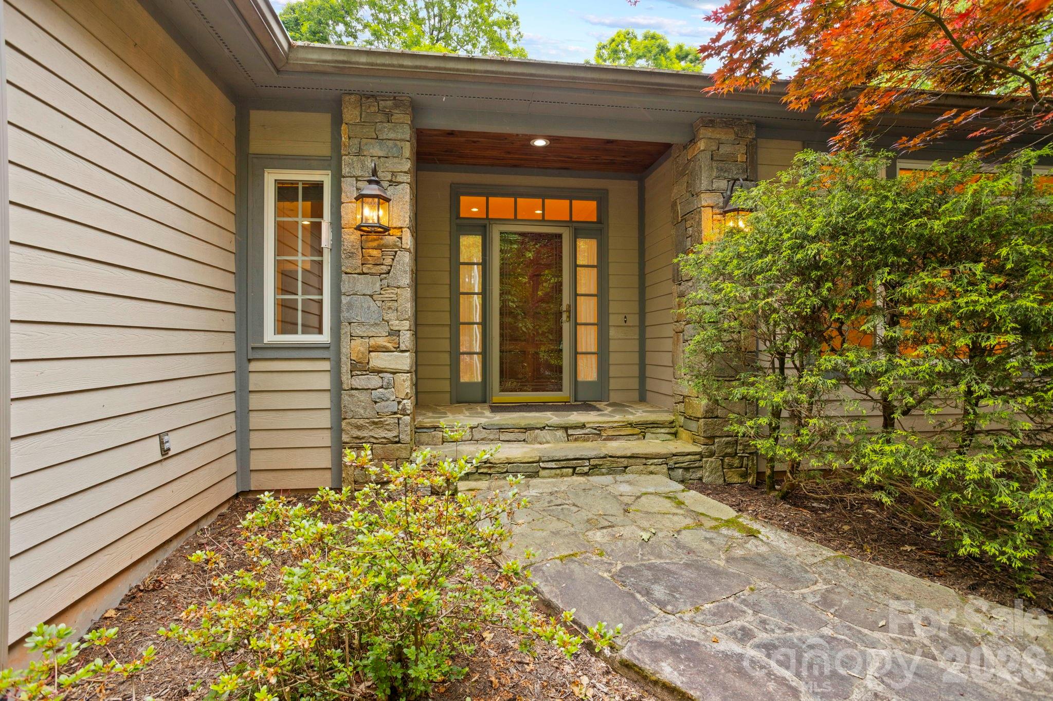 Photo 2 of 132 Berry Creek Drive, Flat Rock, NC