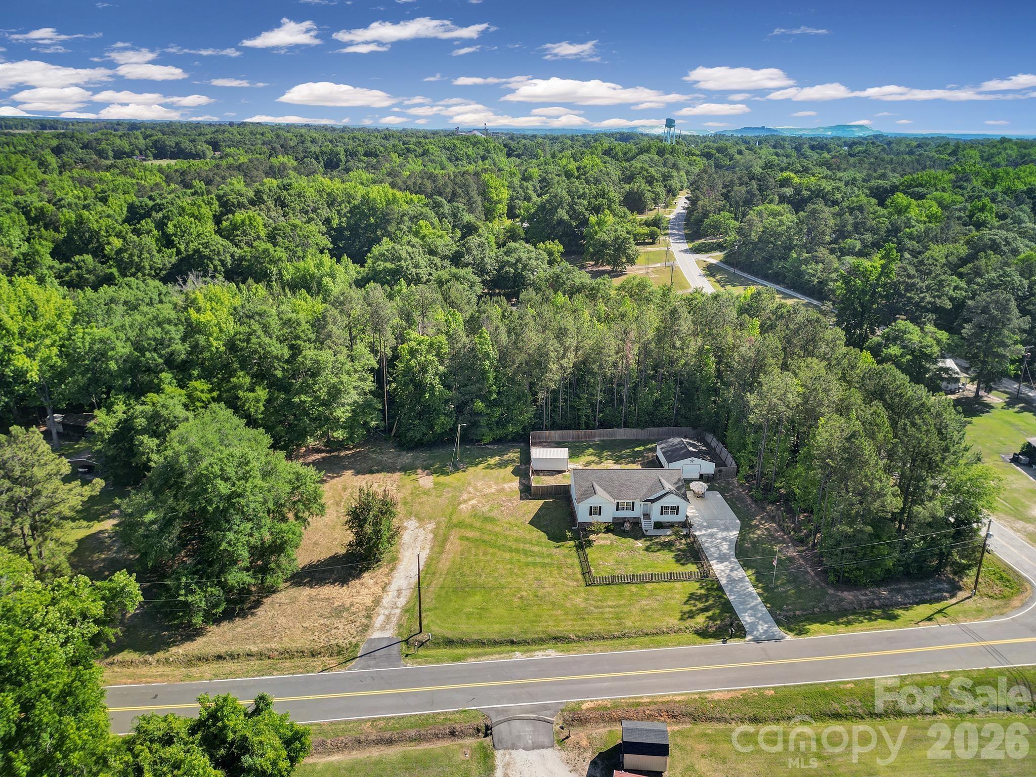6724 Wylie Circle, Kershaw, SC - photo 4 of 29