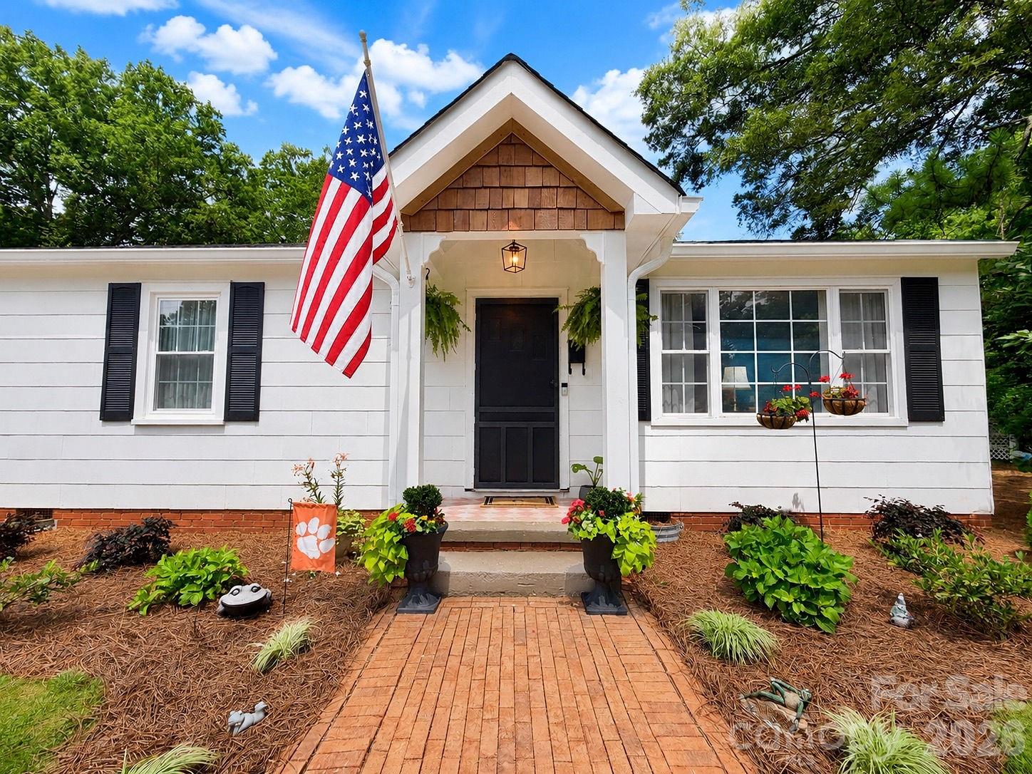 214 Oakwood Avenue, York, SC