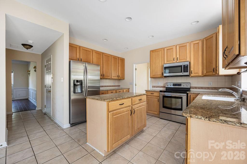 9512 Autumn Applause Drive, Charlotte, NC - photo 14 of 49