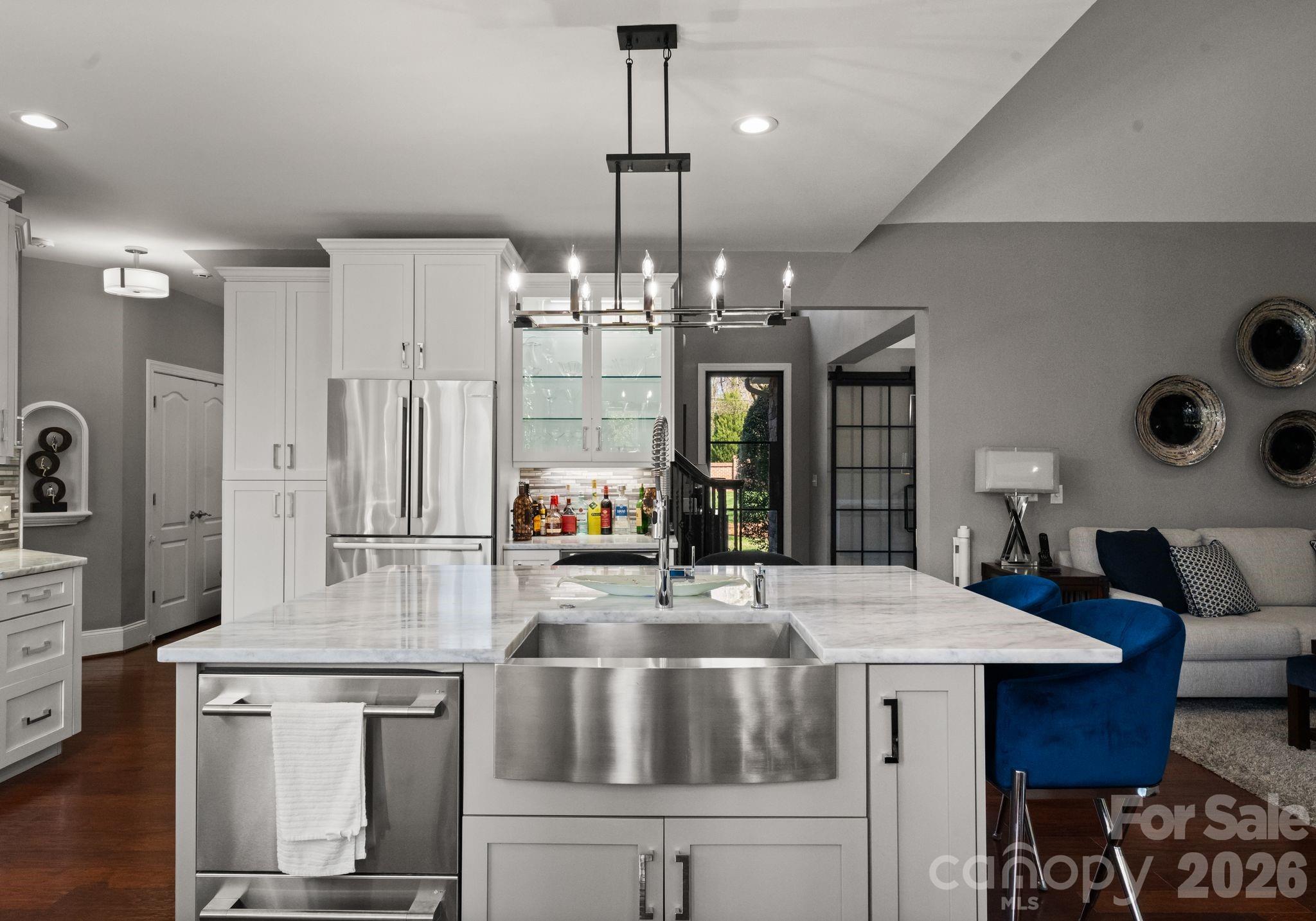 Photo 8 of 141 Sardis Lane, Charlotte, NC