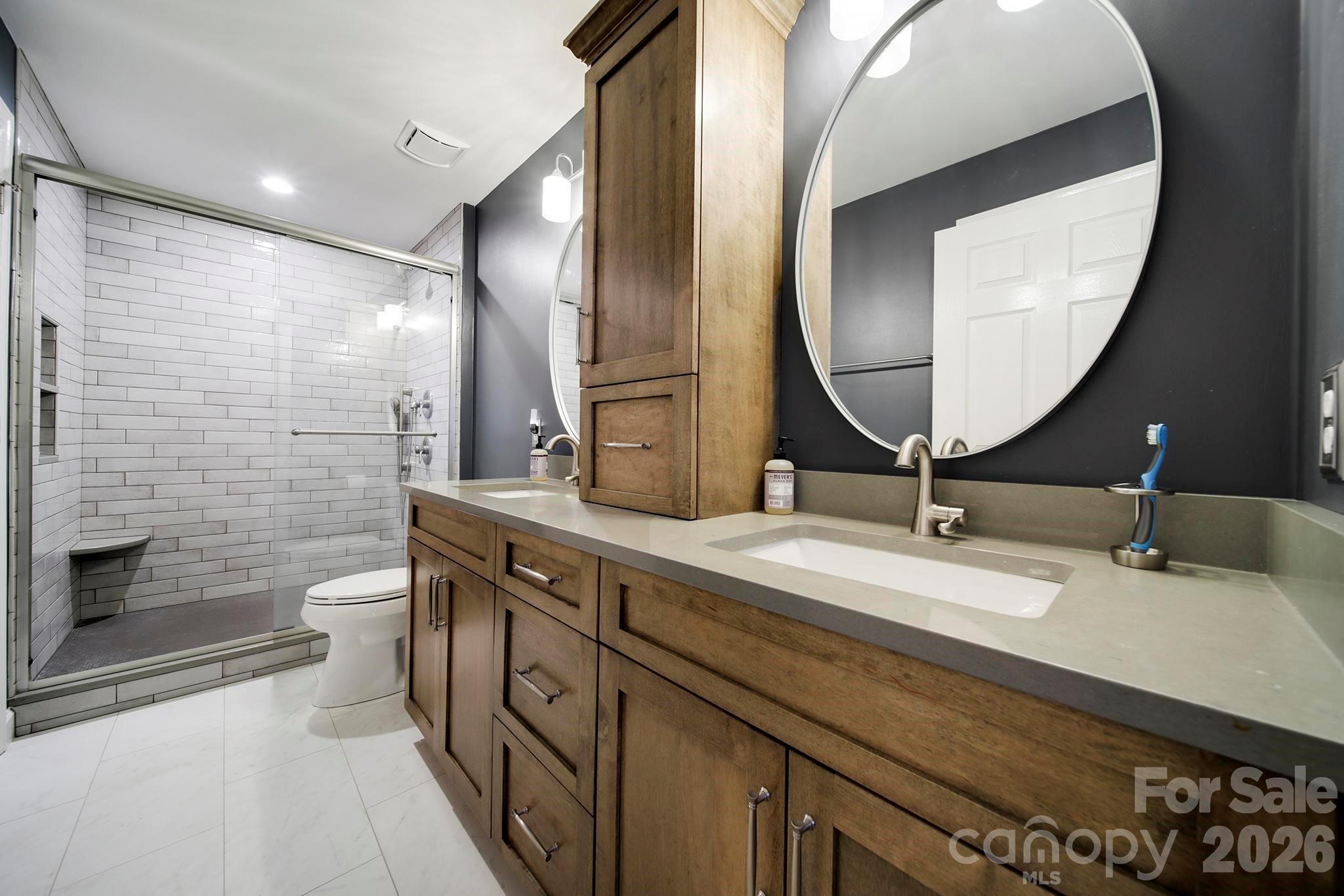 Photo 17 of 718 W Trade Street803, Charlotte, NC