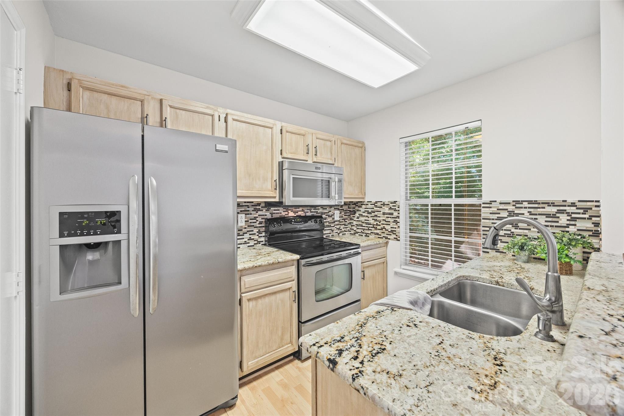 Home for sale at 8117 Circle Tree Lane, Charlotte, NC — photo 1 of 32