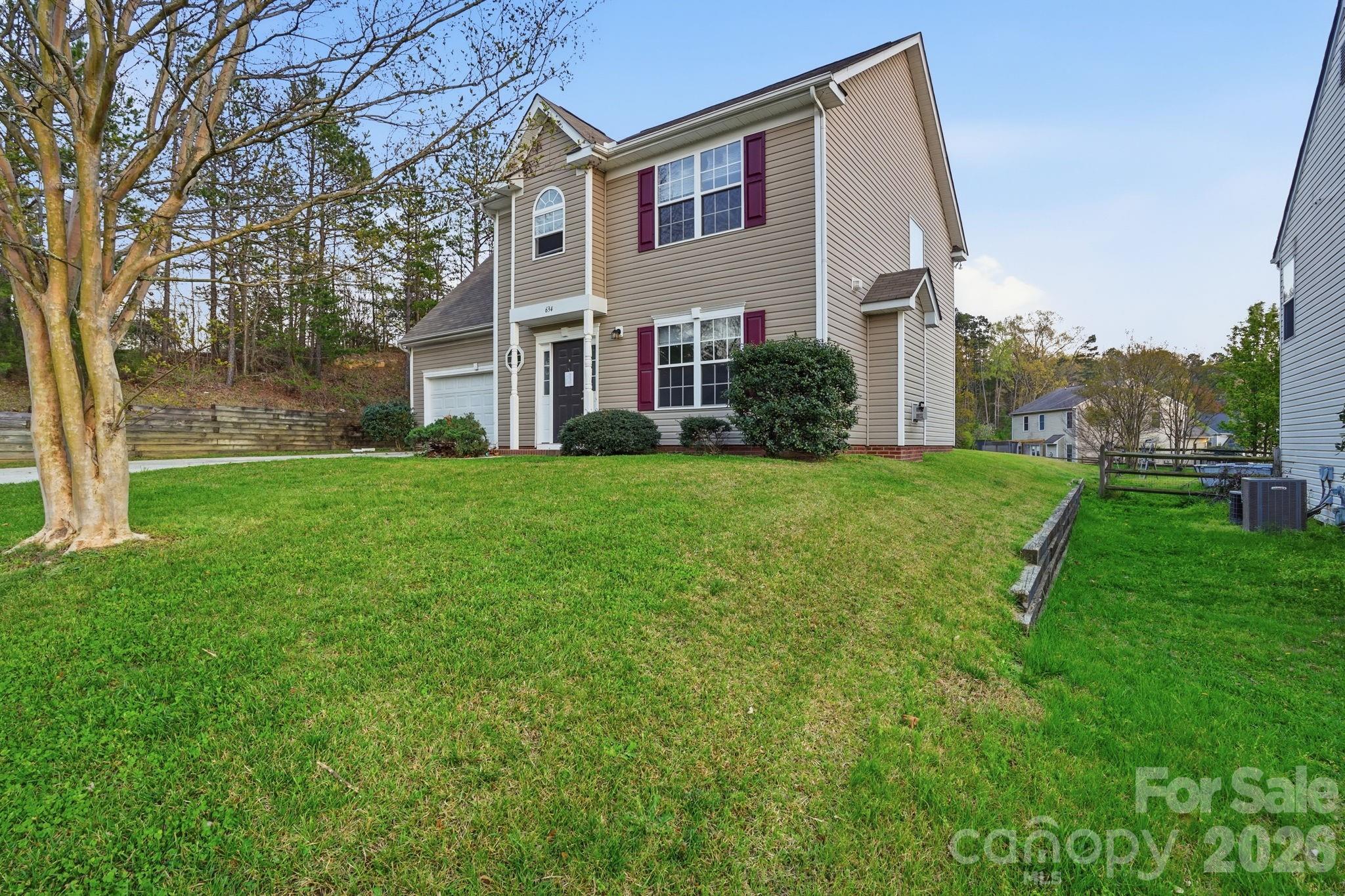 Photo 3 of 634 Longacre Drive, Charlotte, NC