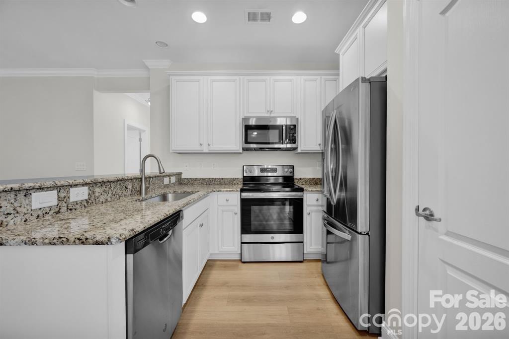 Photo 3 of 17836 Coulter Parkway, Cornelius, NC