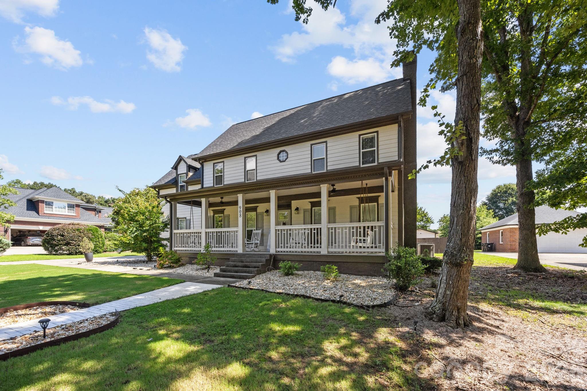 908 Woodhurst Drive, Wesley Chapel, NC - photo 3 of 49