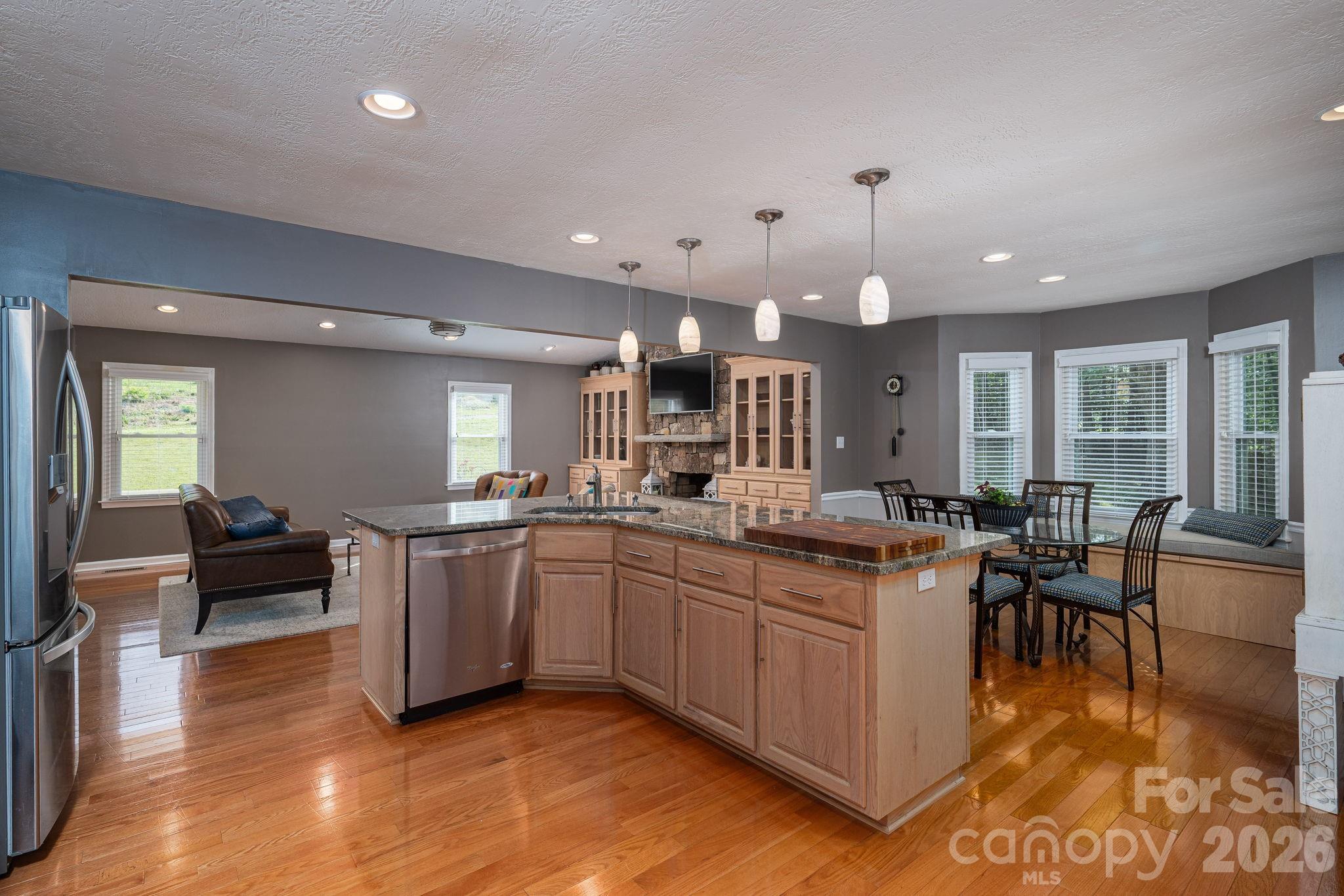 6097 Tuckborough Road, Hickory, NC - photo 10 of 48