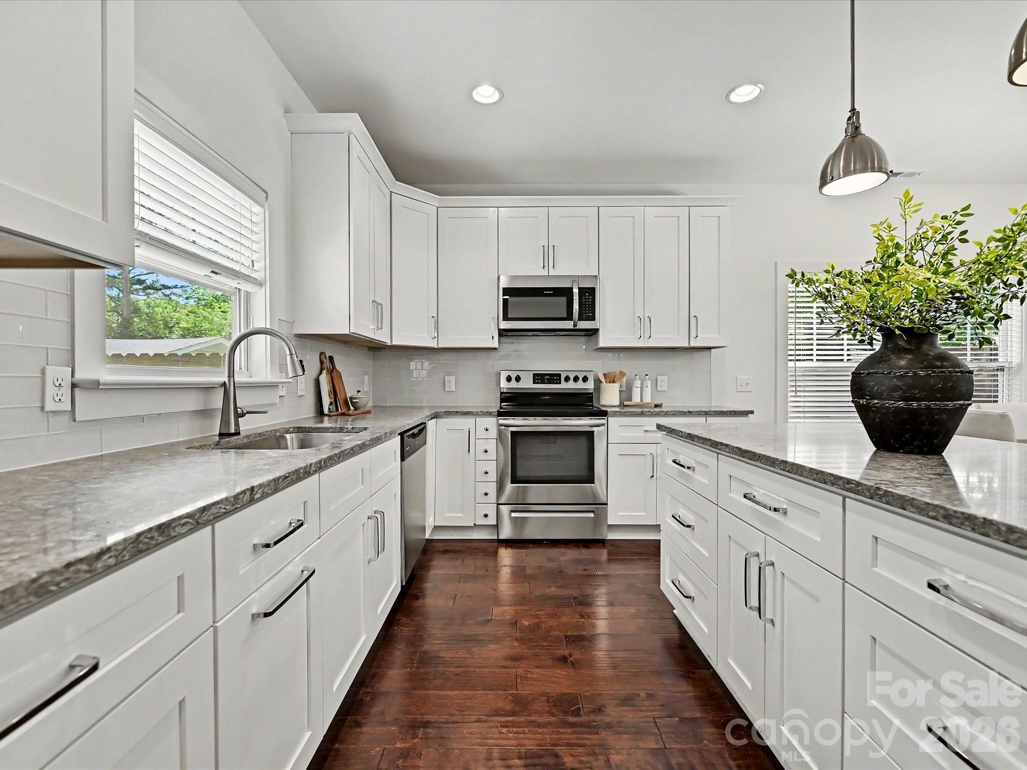 1216 Lomax Avenue, Charlotte, NC - photo 14 of 38