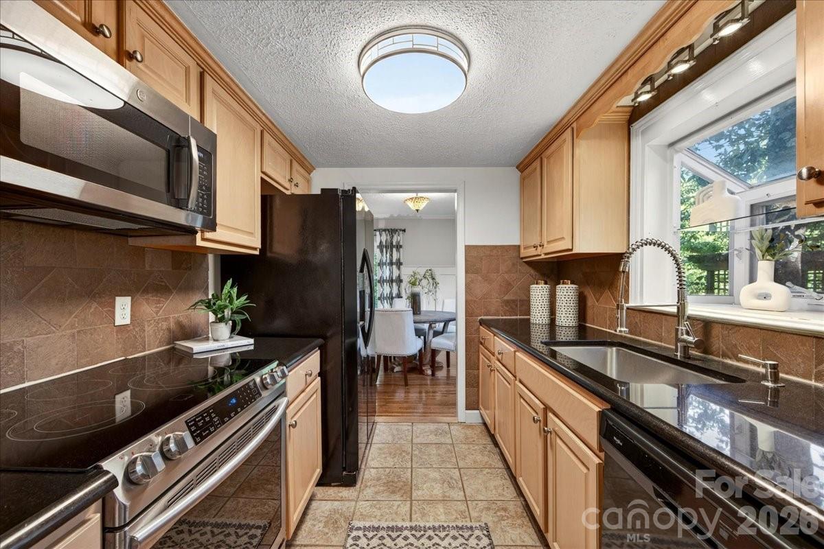 4330 Brookfield Drive, Charlotte, NC - photo 22 of 49