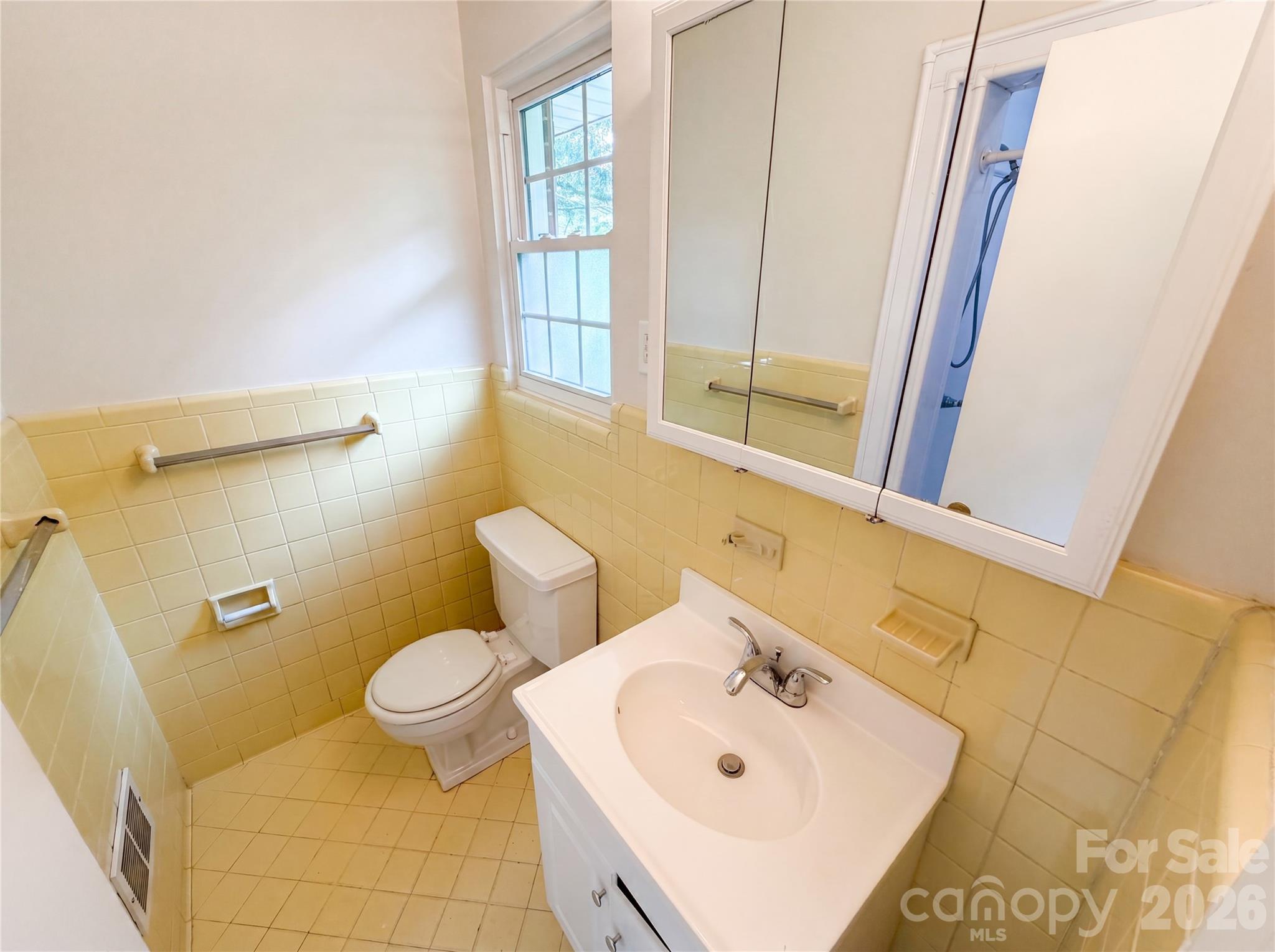 Home for sale at 5410 Sharon Road, Charlotte, NC — photo 18 of 19