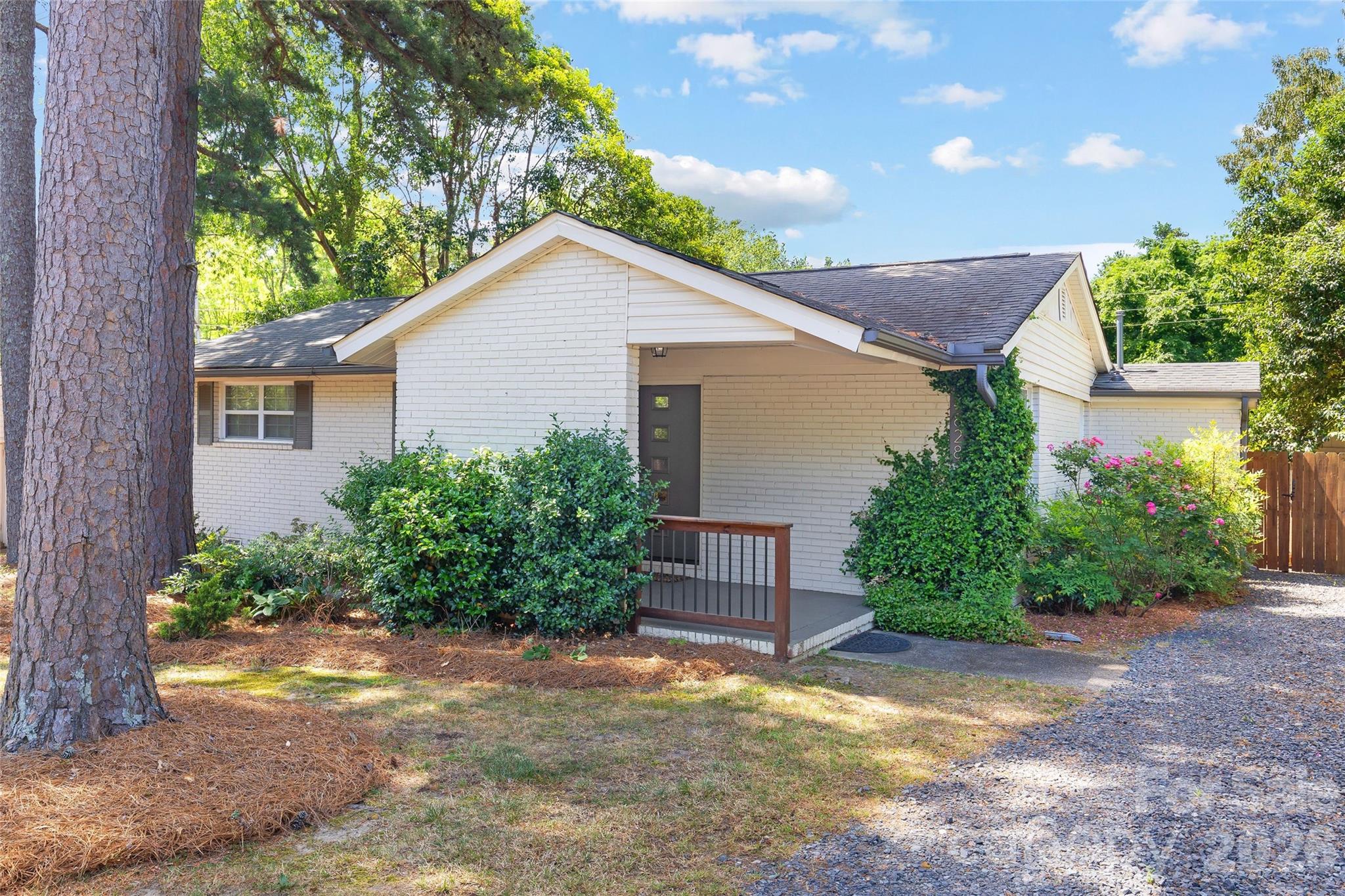4828 Gilmore Drive, Charlotte, NC - photo 2 of 22
