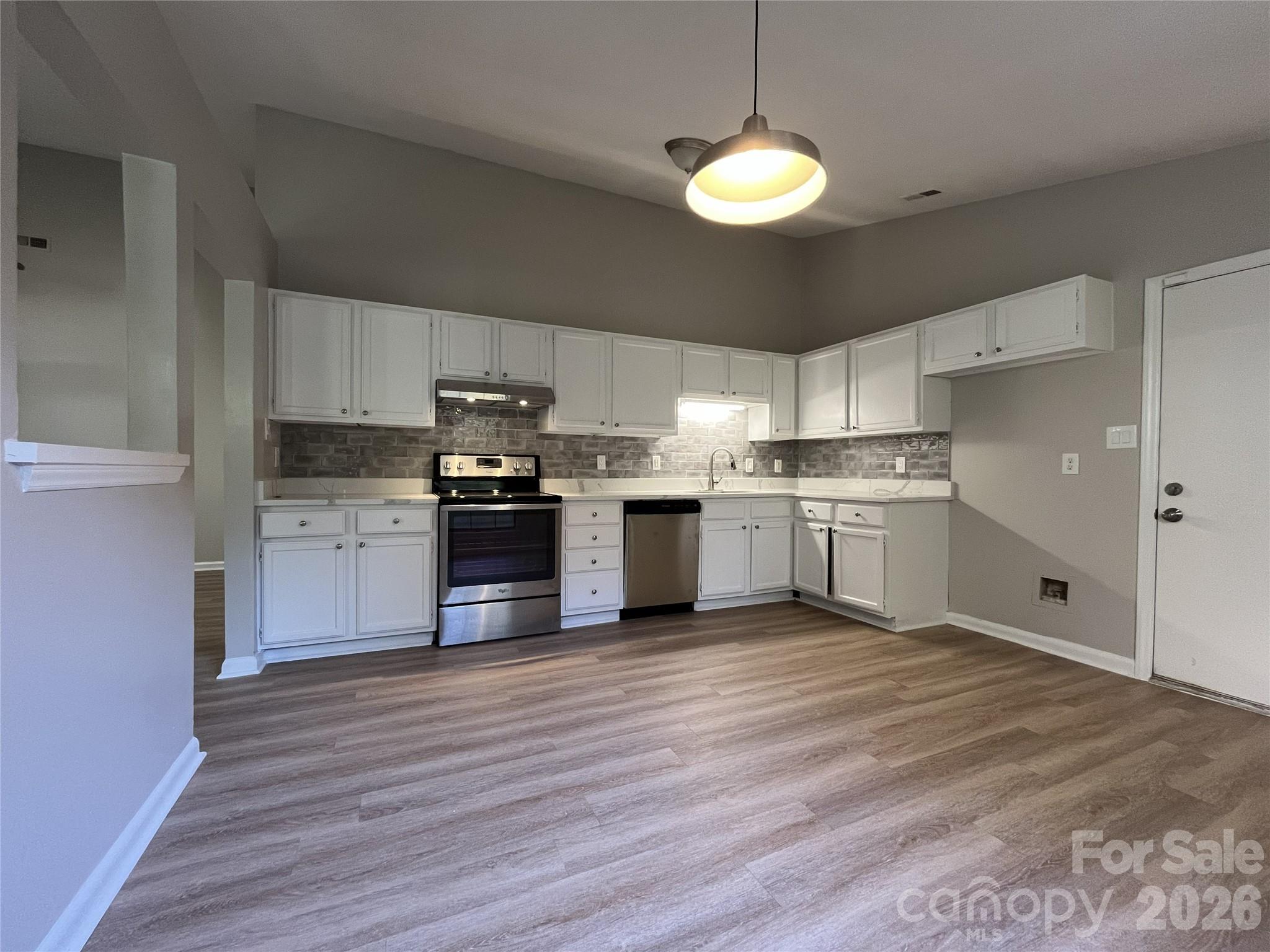 Photo 5 of 5830 Stone Bluff Court, Charlotte, NC