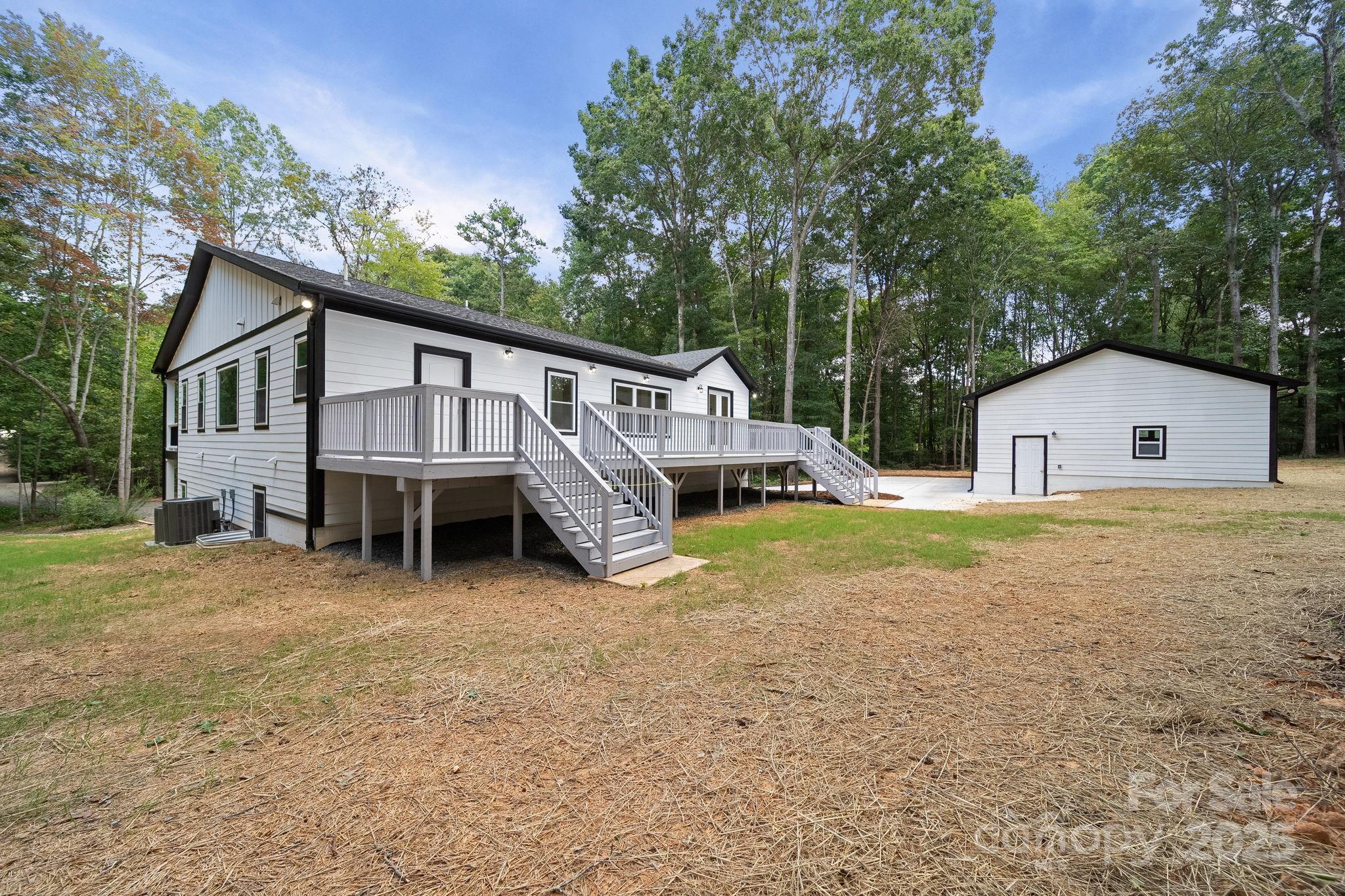 Photo 4 of 4460 R L Lane, Midland, NC