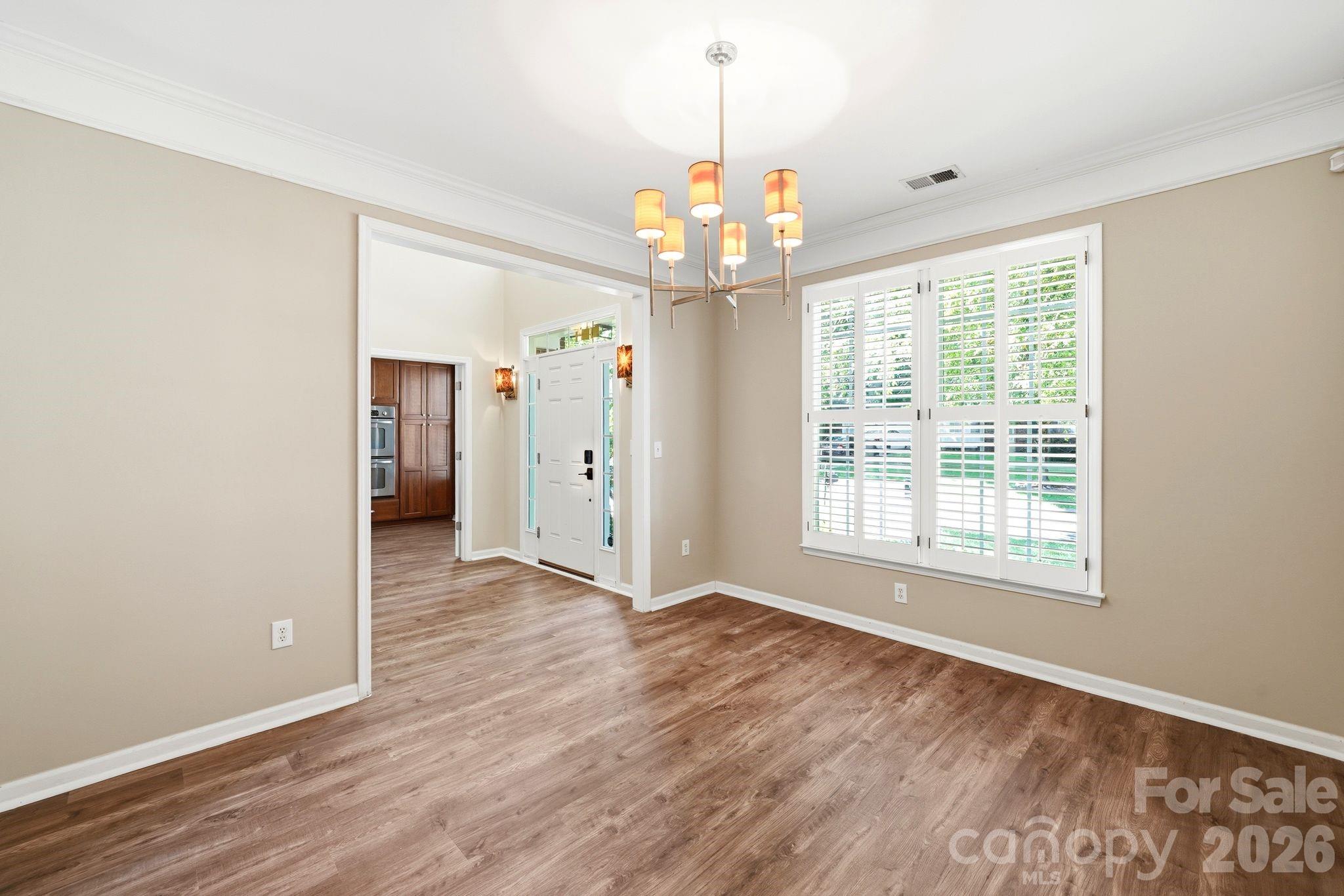 Photo 8 of 7711 Abbotsinch Court, Charlotte, NC