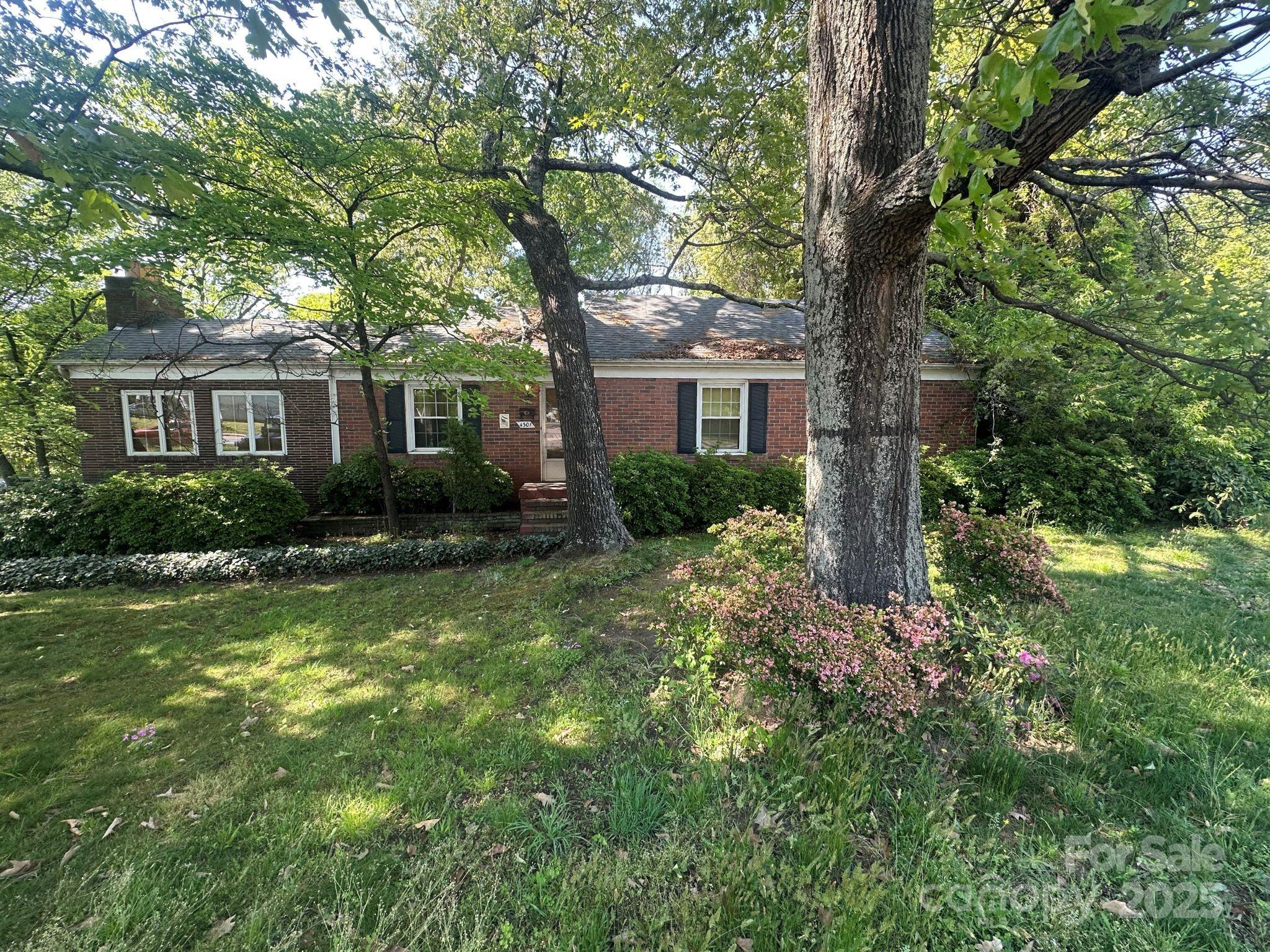 Home for sale at 4301 The Plaza, Charlotte, NC — photo 1 of 4