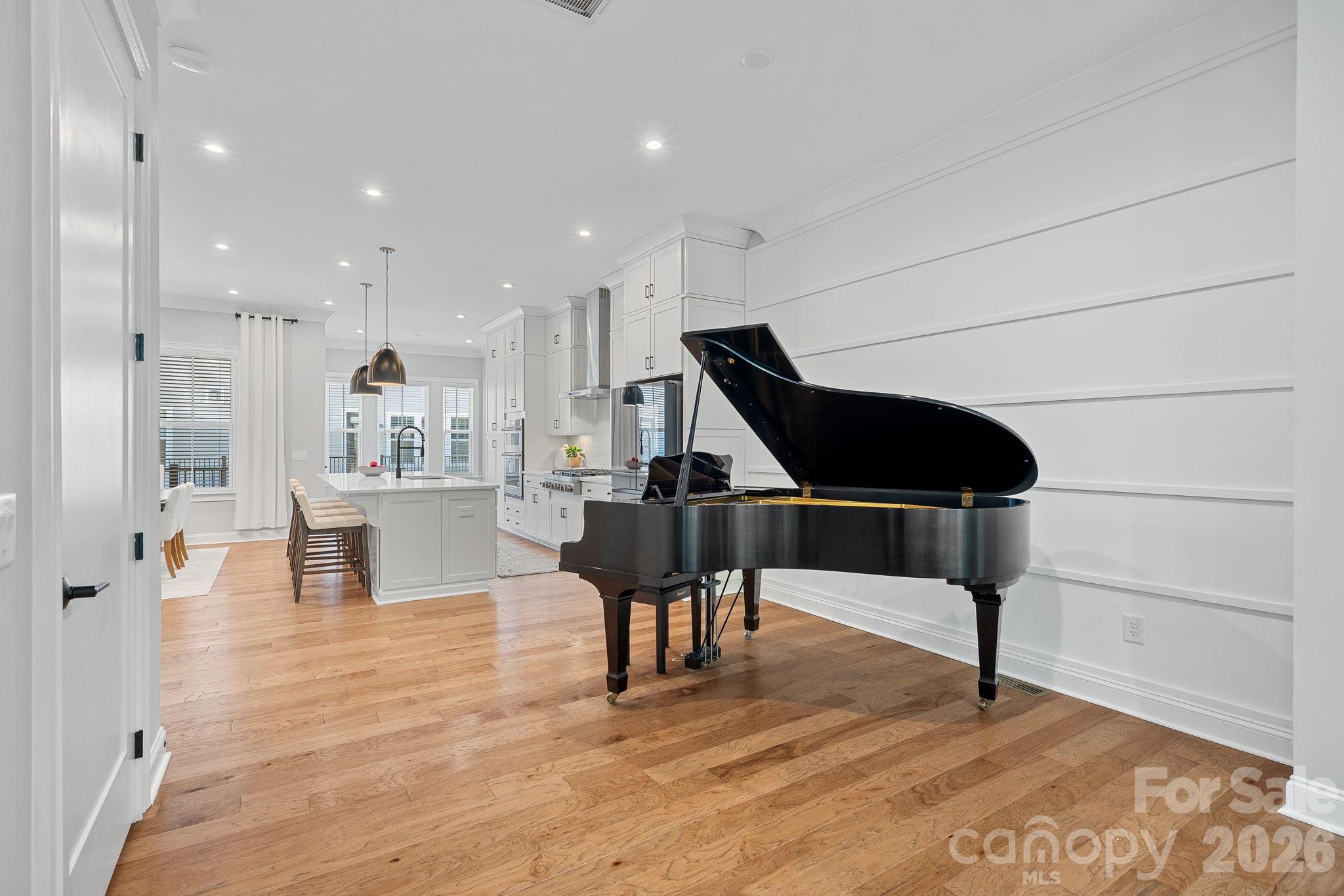 2543 Deacon Avenue, Charlotte, NC - photo 11 of 37