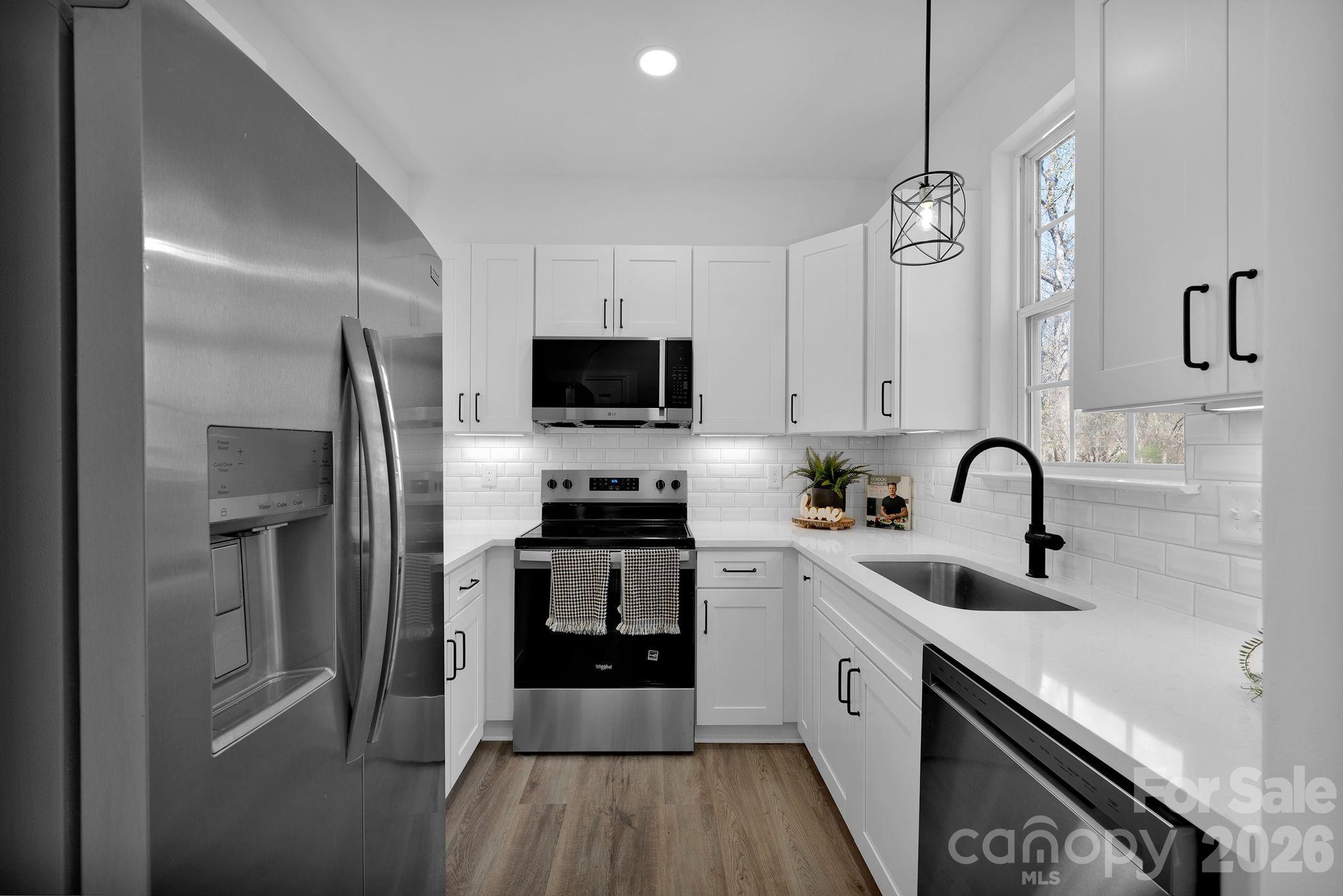 Photo 13 of 8131 Kings Creek Drive, Charlotte, NC