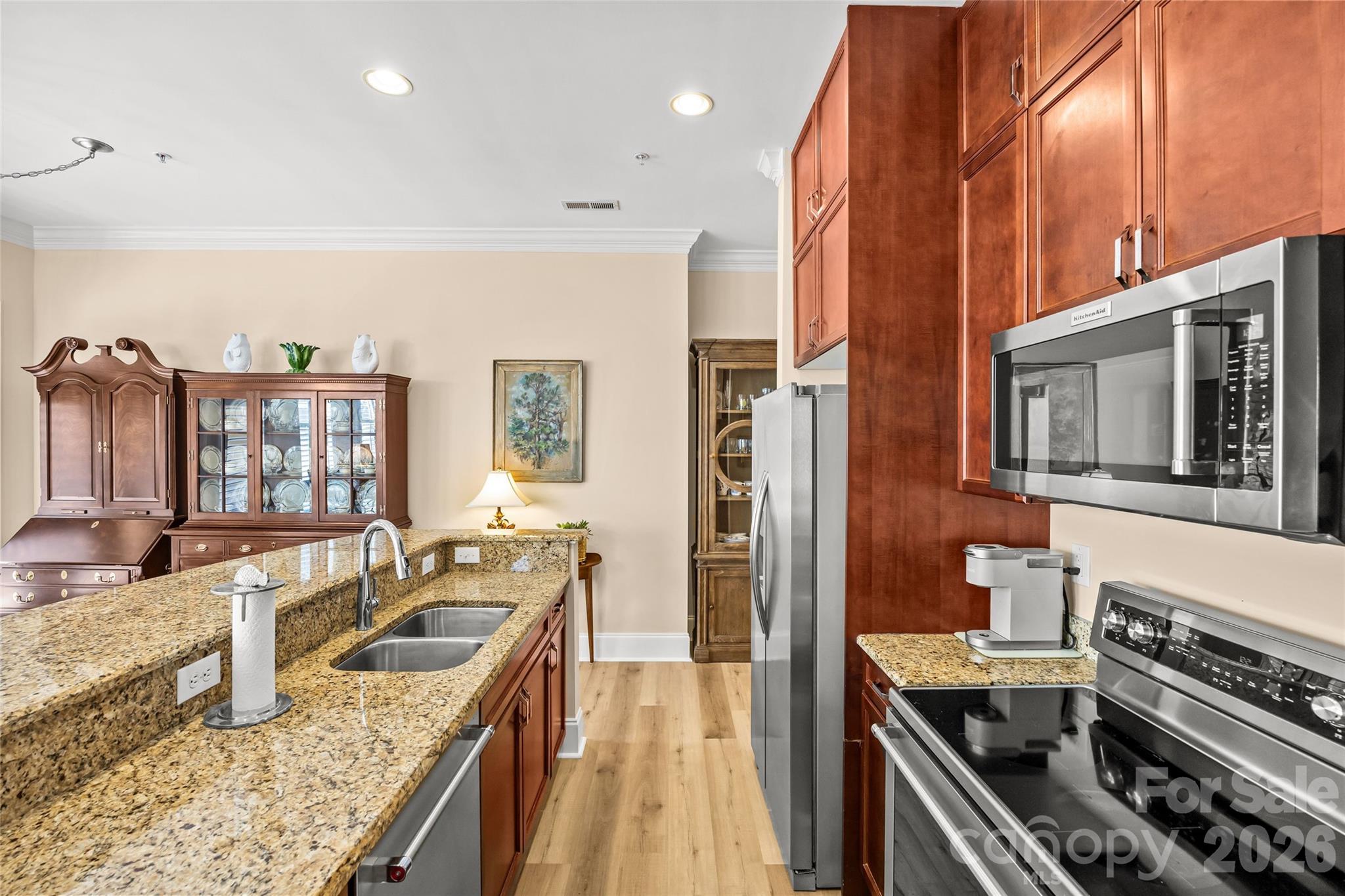 Photo 10 of 2994 Selwyn Avenue, Charlotte, NC