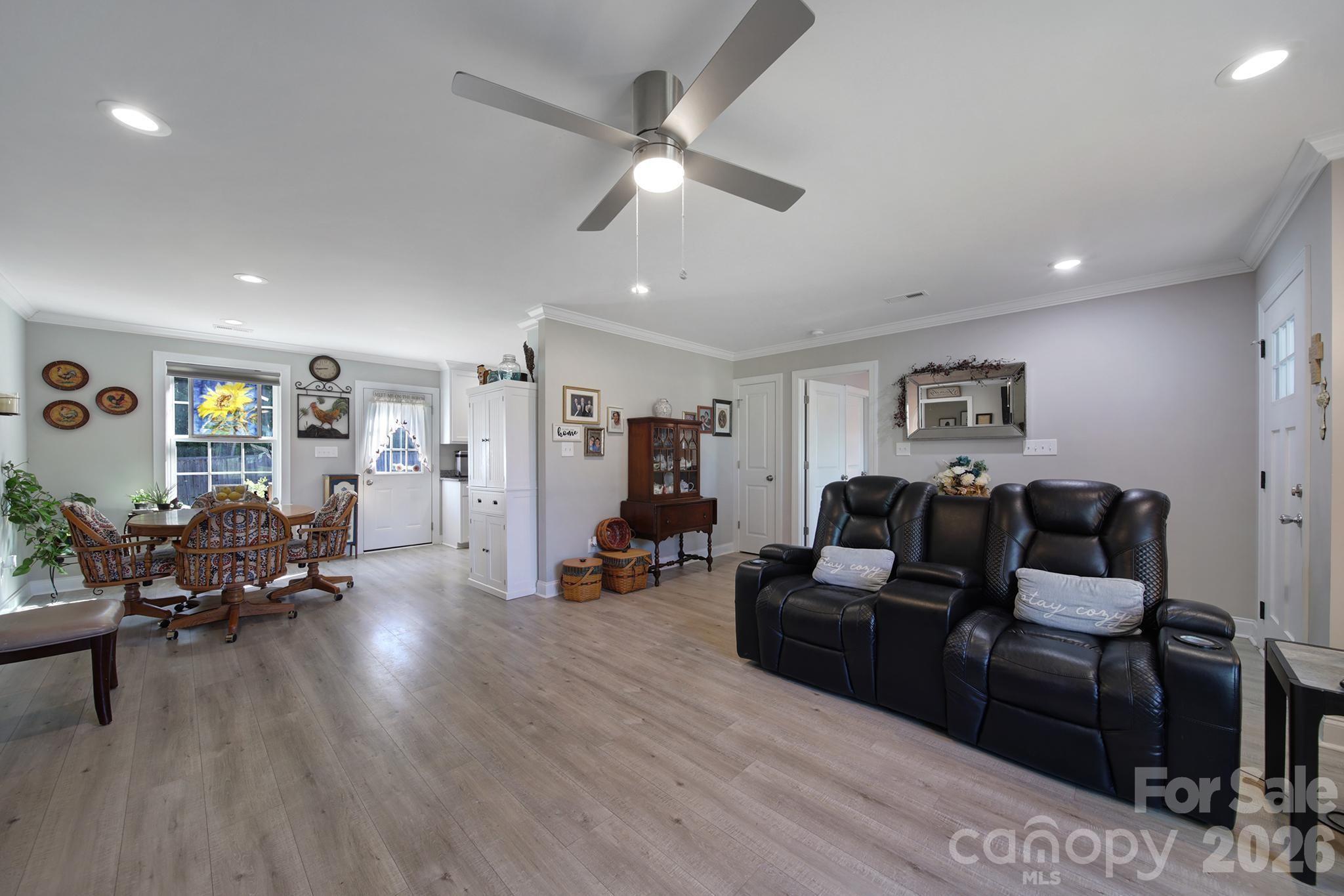 6724 Wylie Circle, Kershaw, SC - photo 8 of 29