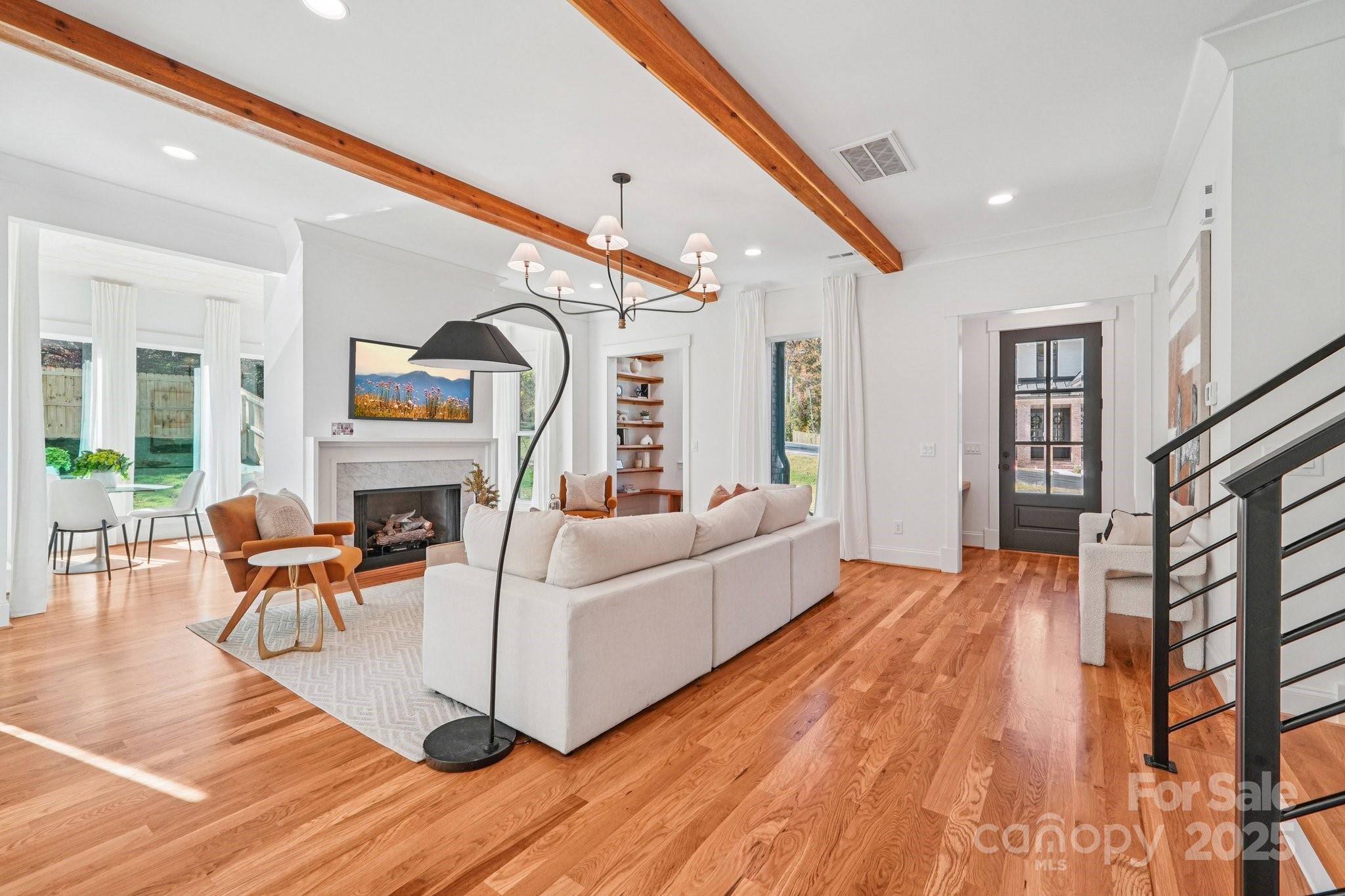 Photo 4 of 132 Sardis Lane, Charlotte, NC