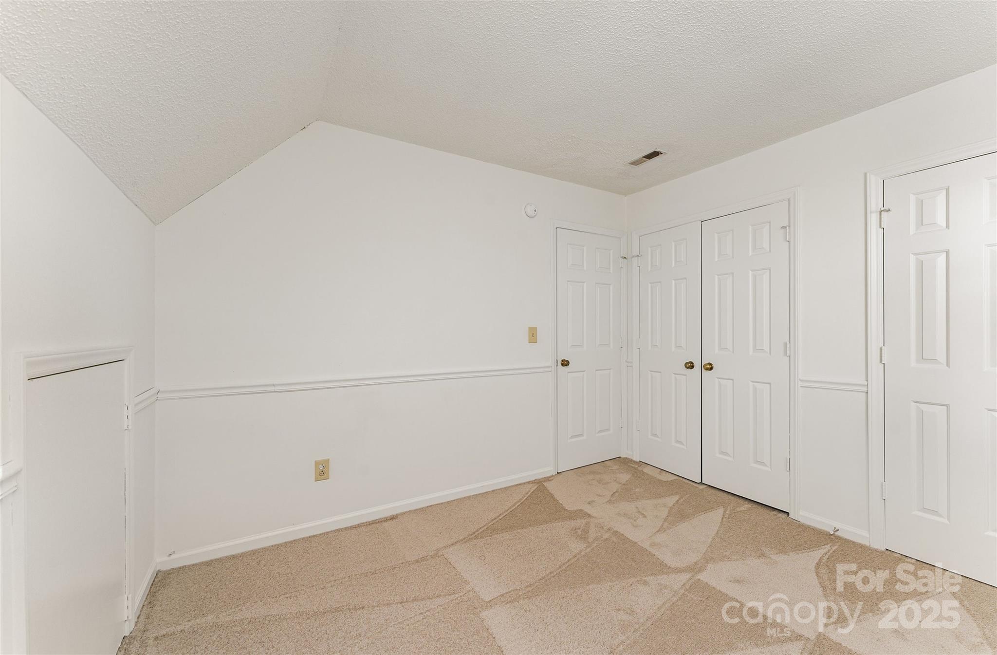 Photo 24 of 2319 Oak Leigh Drive, Charlotte, NC