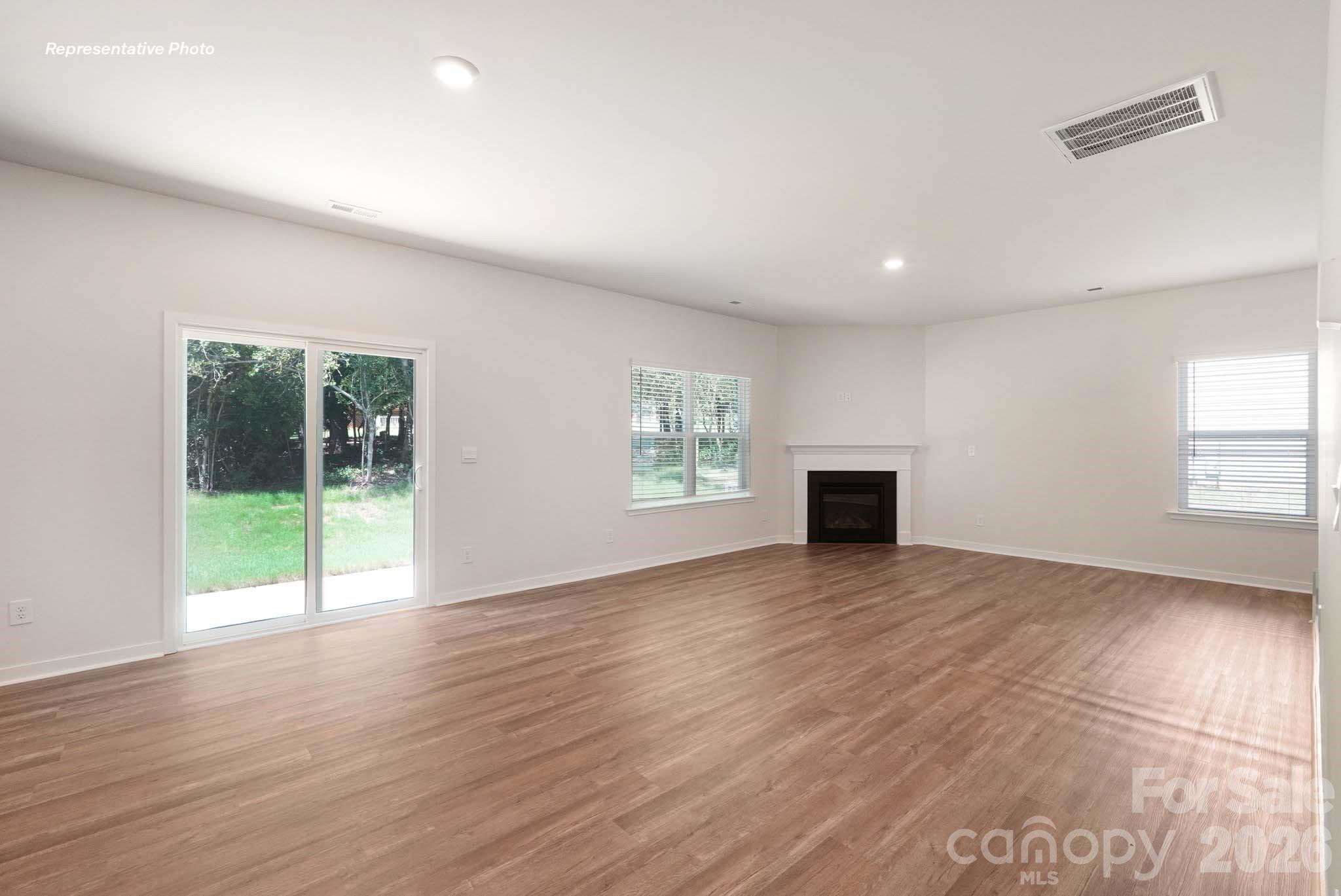 Photo 4 of 5124 Parker Forest Drive, Charlotte, NC