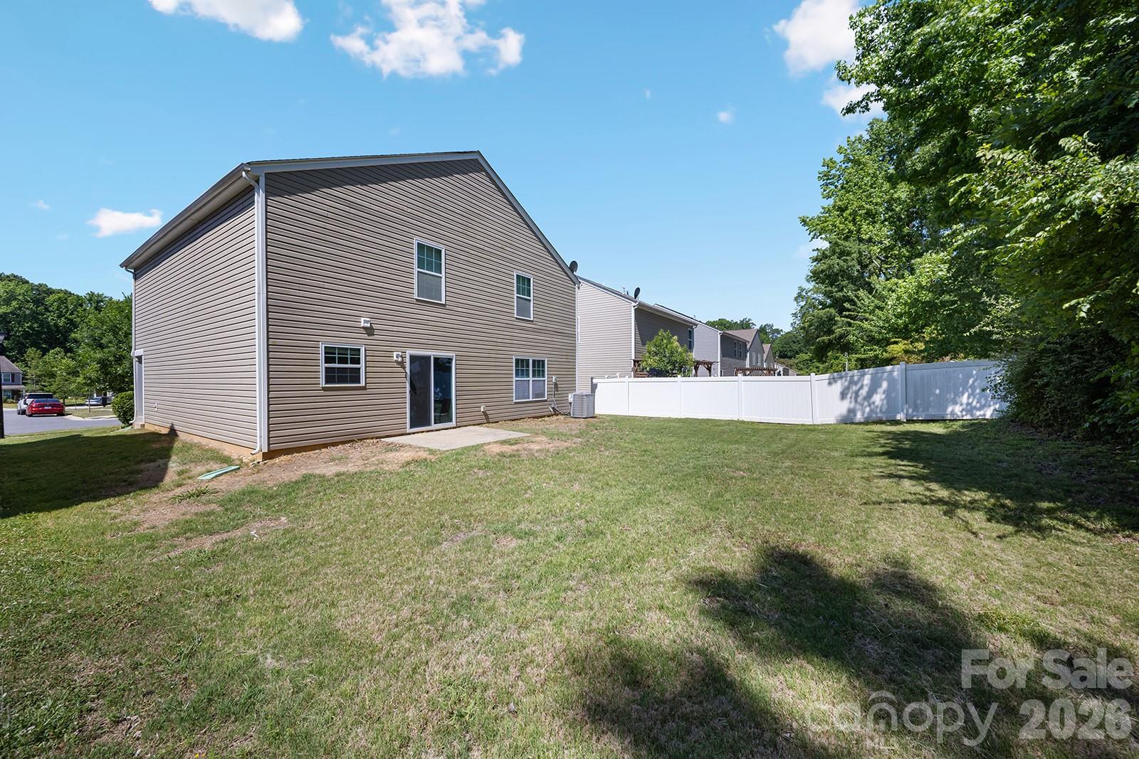 Photo 4 of 5329 Park Brook Drive, Charlotte, NC