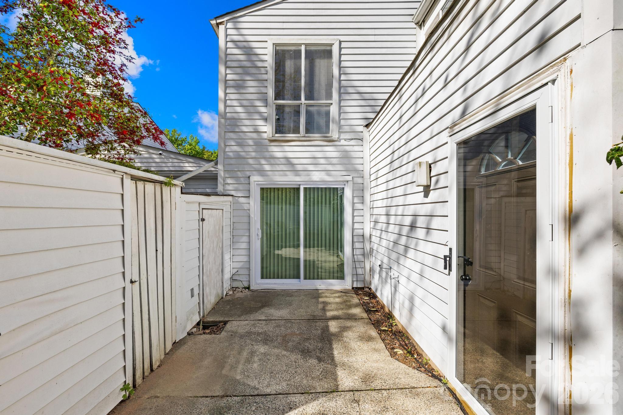 Photo 2 of 7407 Mystic Lane, Charlotte, NC