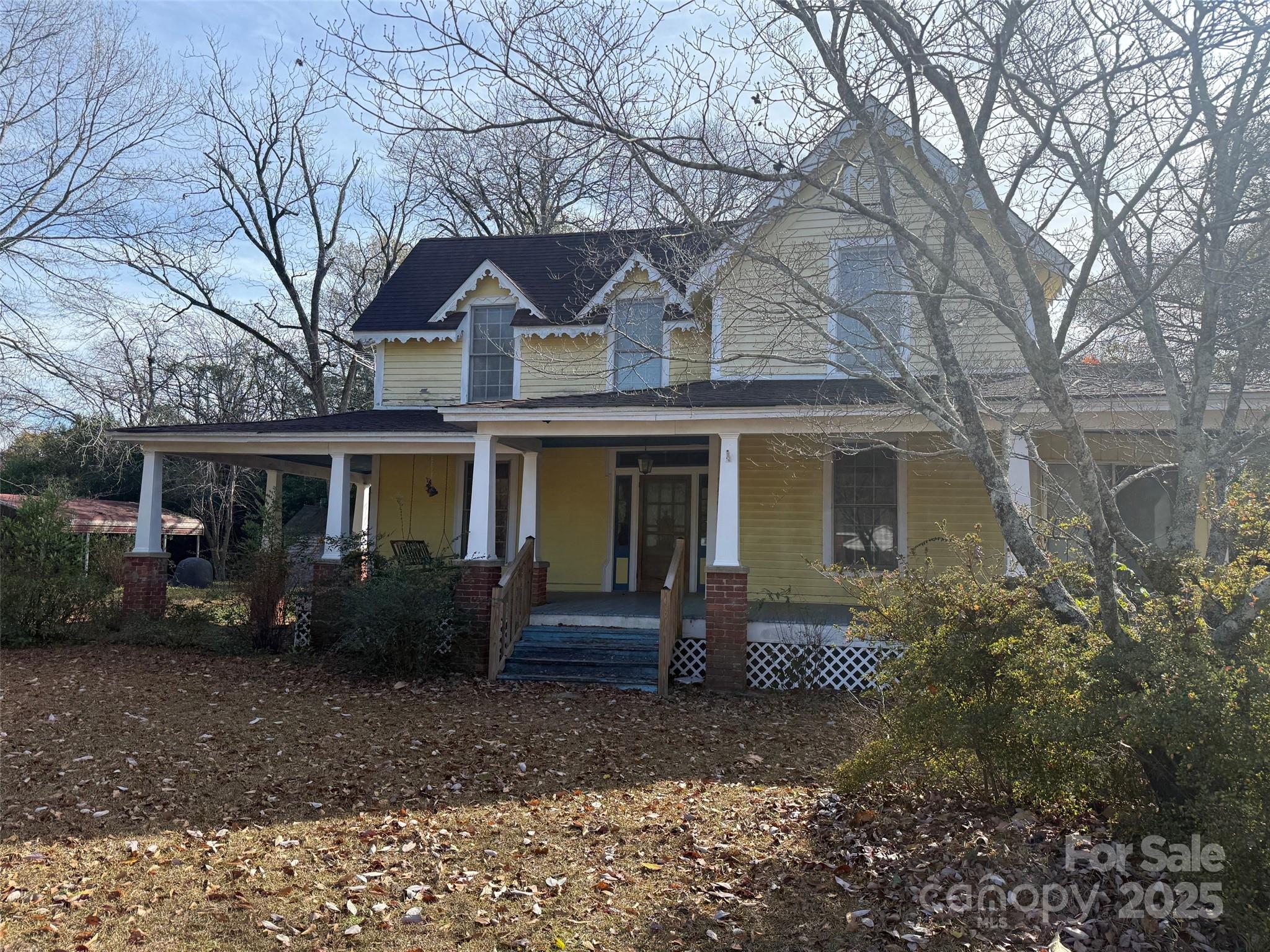 1801 Overbrook Road, Kershaw, SC - photo 1 of 21