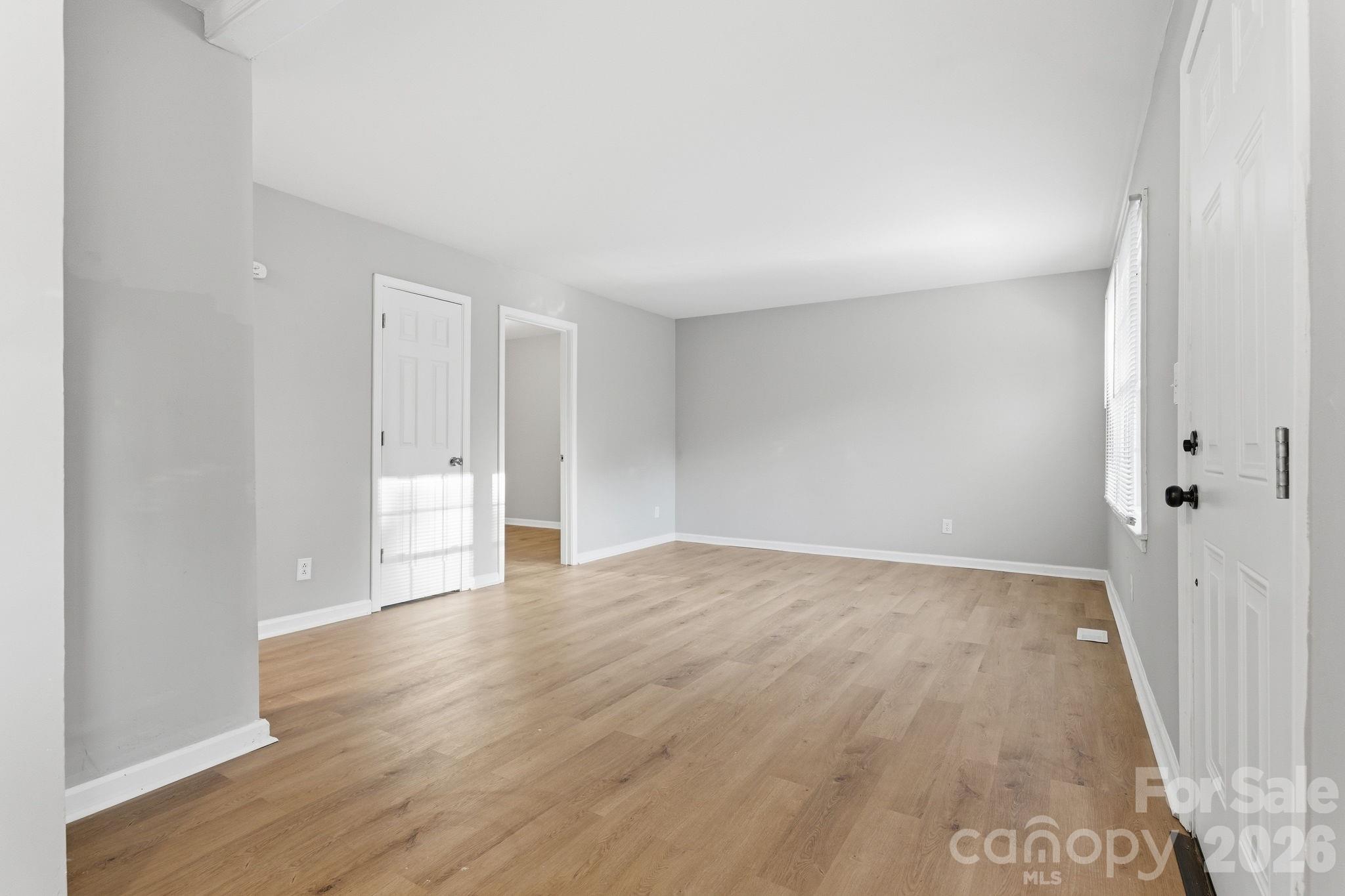 364 Leafmore Drive, Charlotte, NC - photo 2 of 23