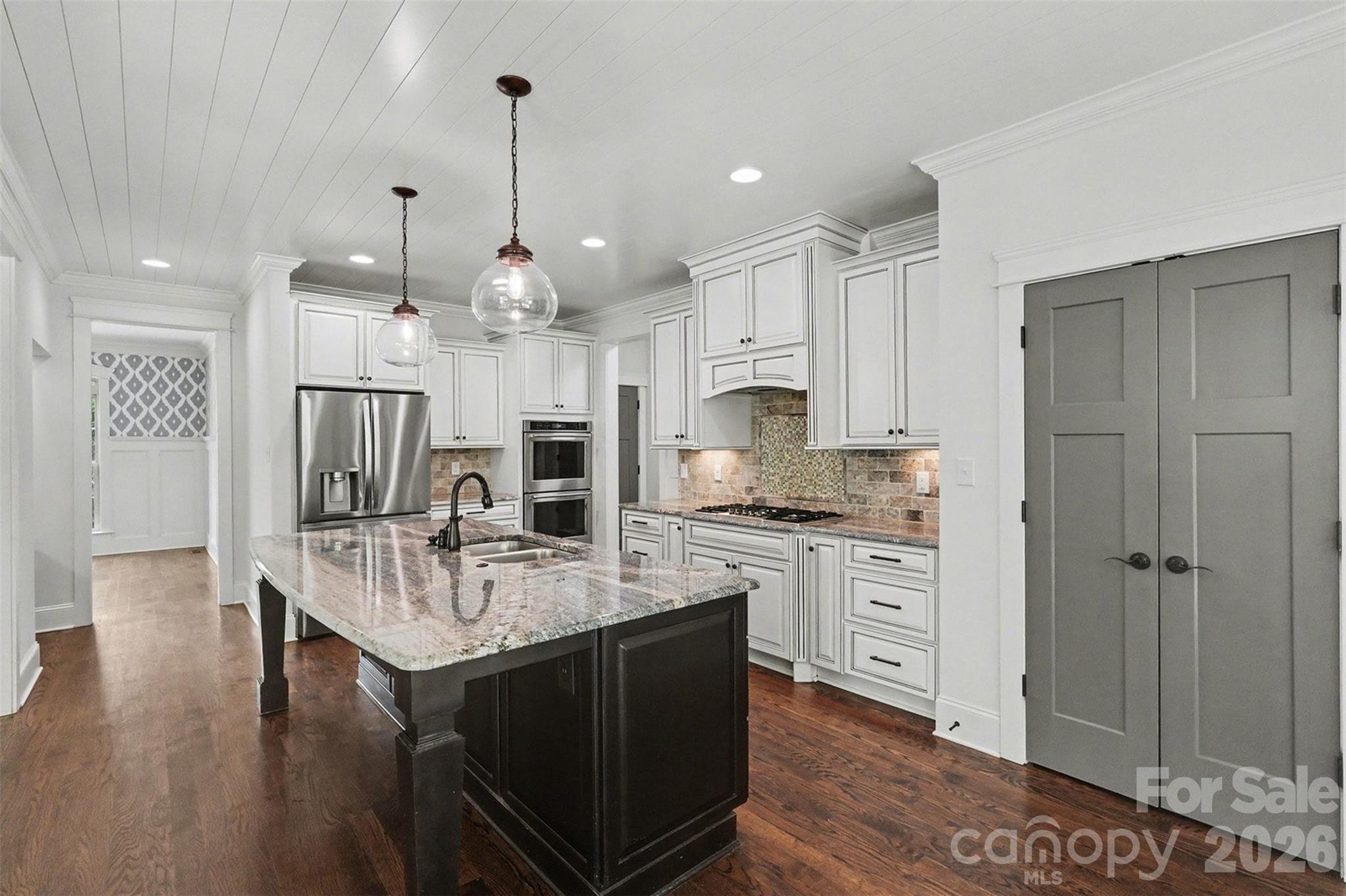 Photo 4 of 17909 Nodghia Circle, Davidson, NC